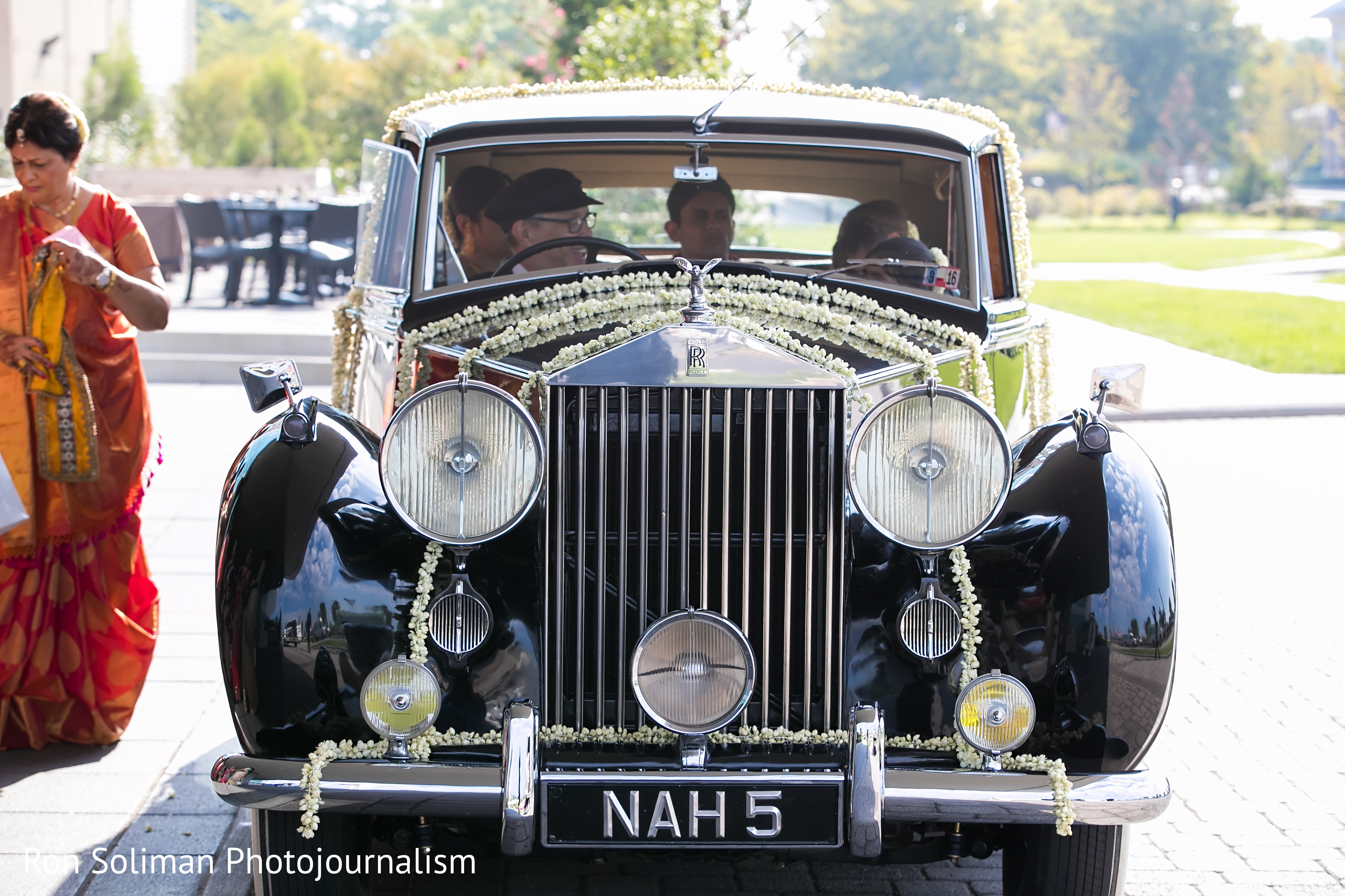 Elegant indian wedding transportation. | Photo 106160