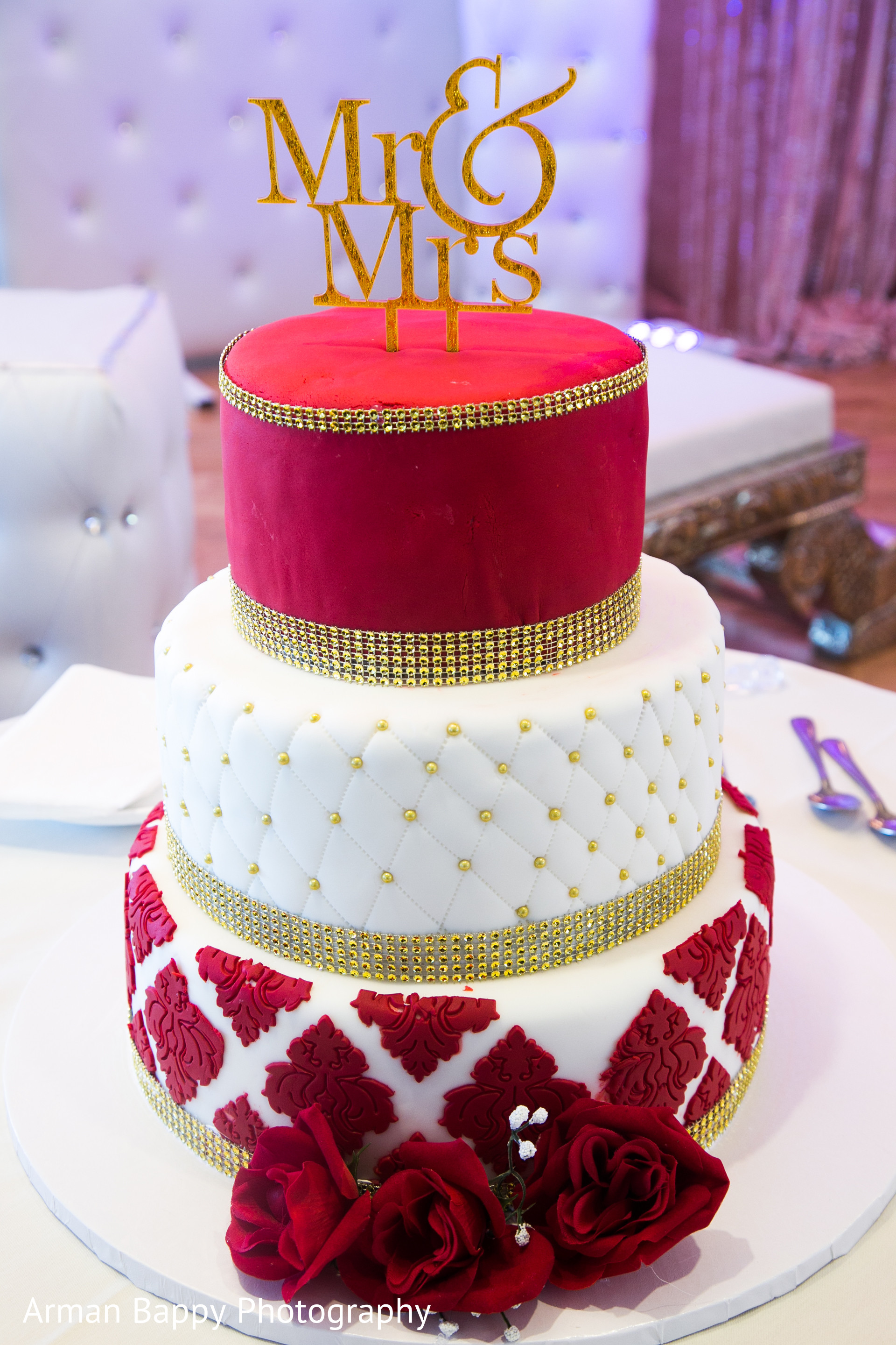 Drop-dead gorgeous indian wedding cake design. | Photo 107146
