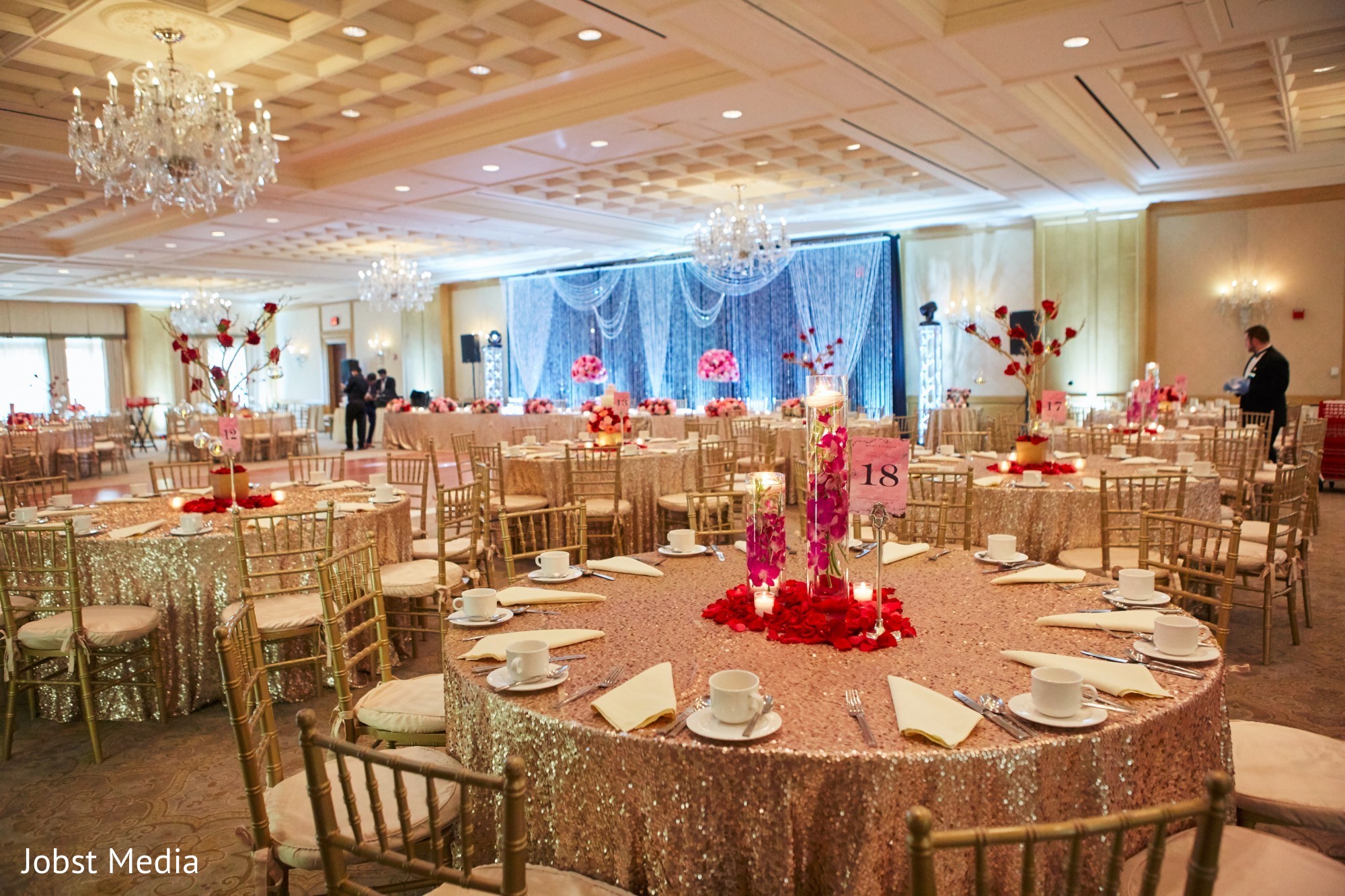 Indian wedding reception venue set up | Photo 113553
