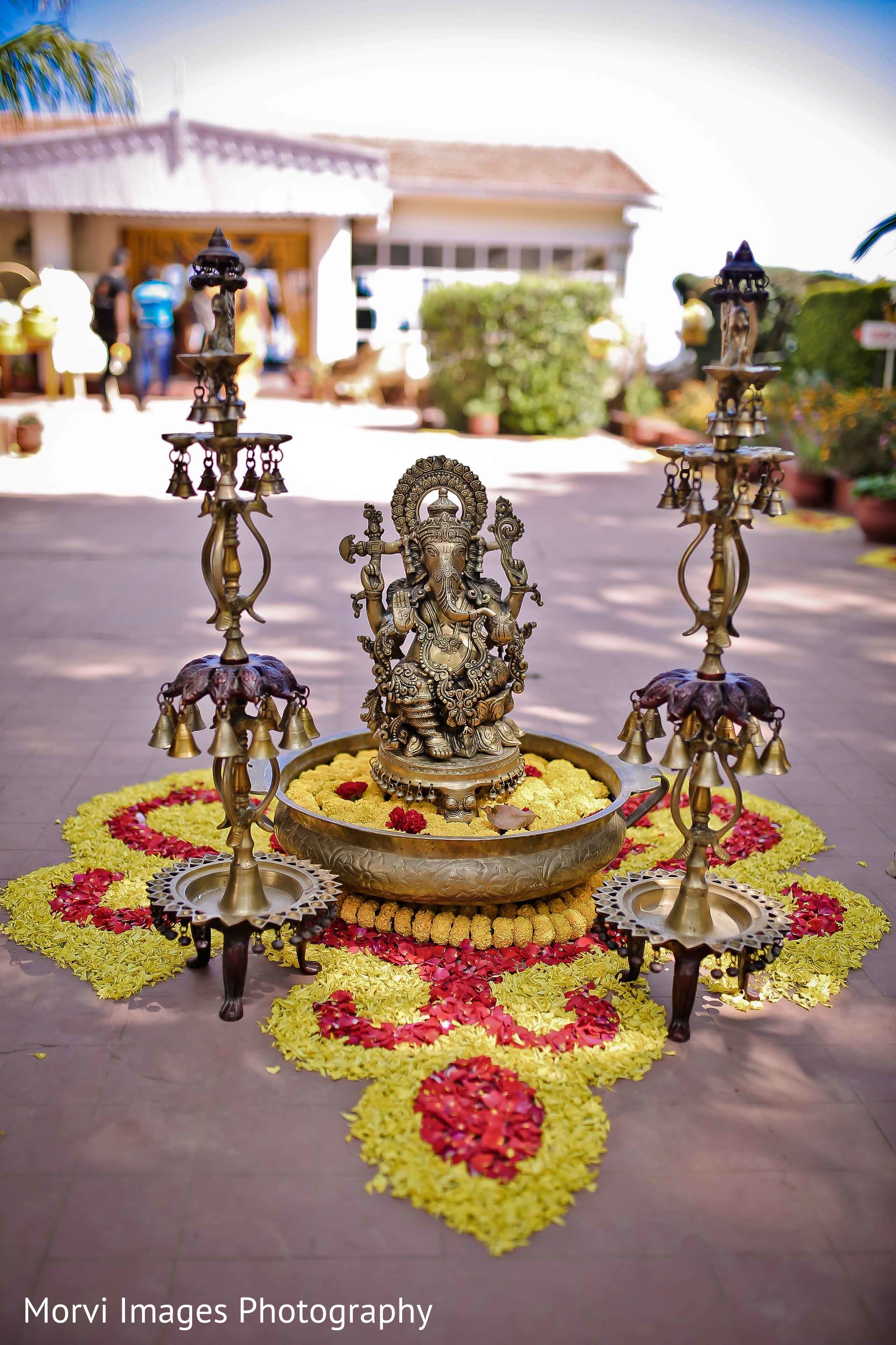 Ganesh statue altar | Photo 125363