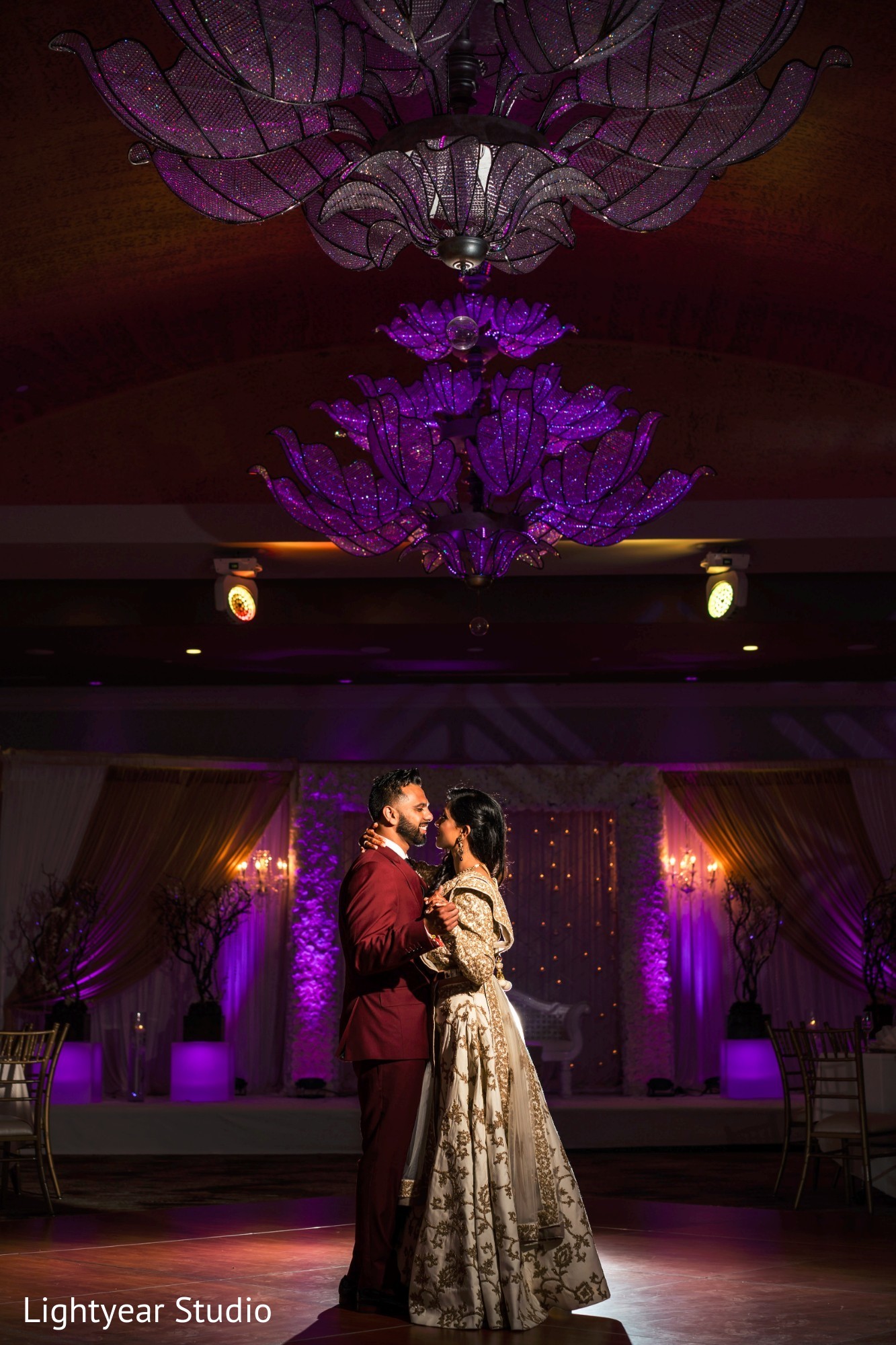 Romantic Indian couple reception photo shoot. | Photo 126418