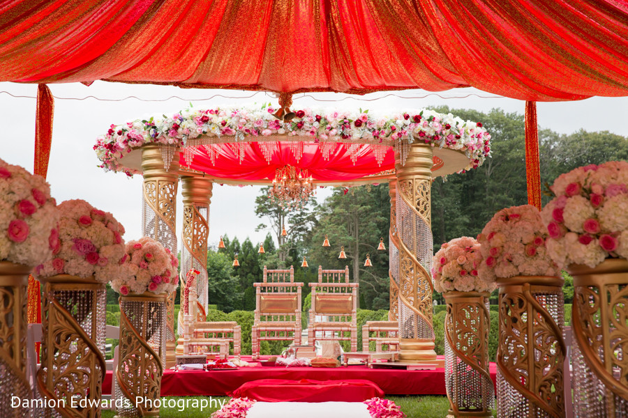 Gorgeous outdoor indian wedding mandap | Photo 138638