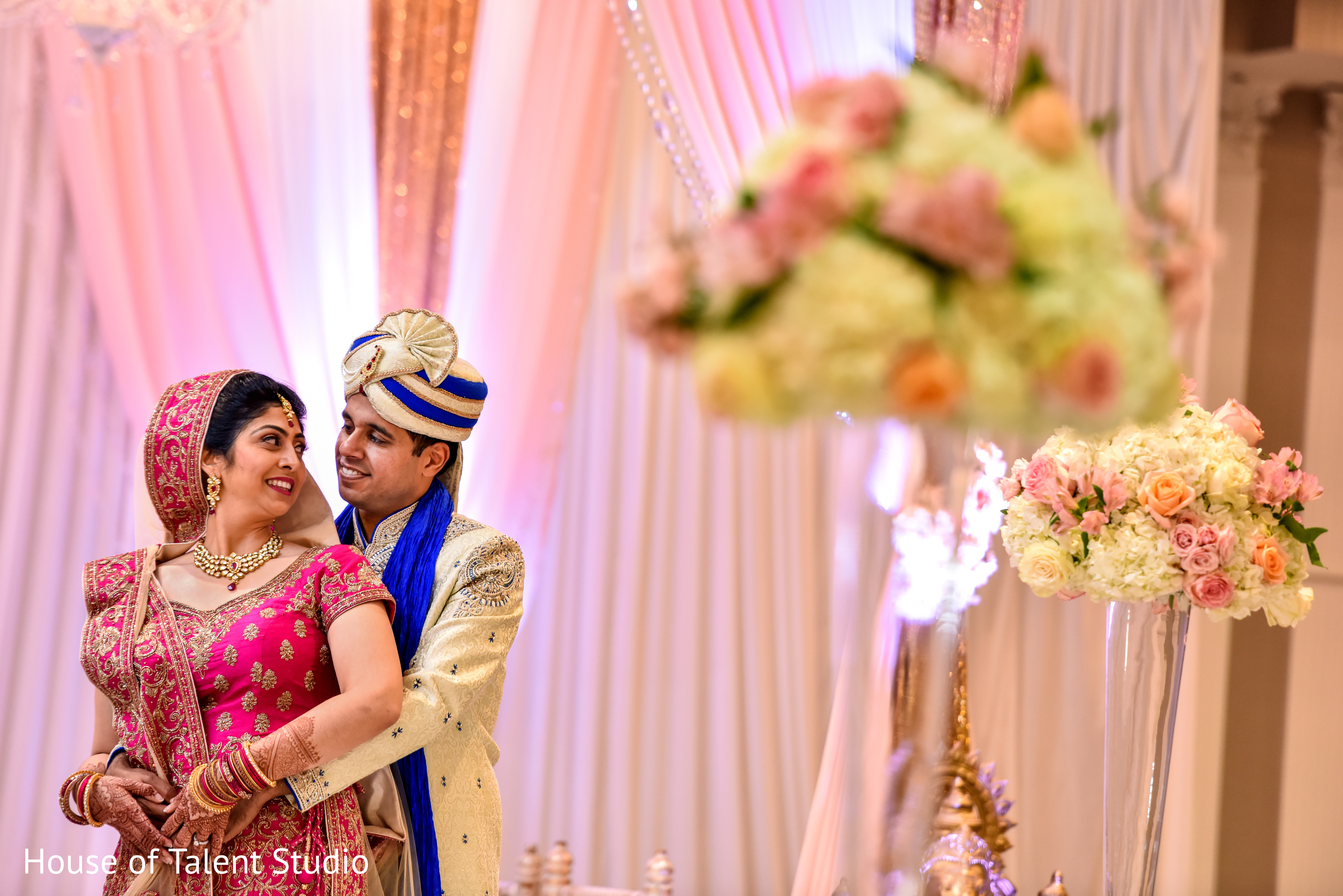 Insanely cute indian couple's photography | Photo 139920
