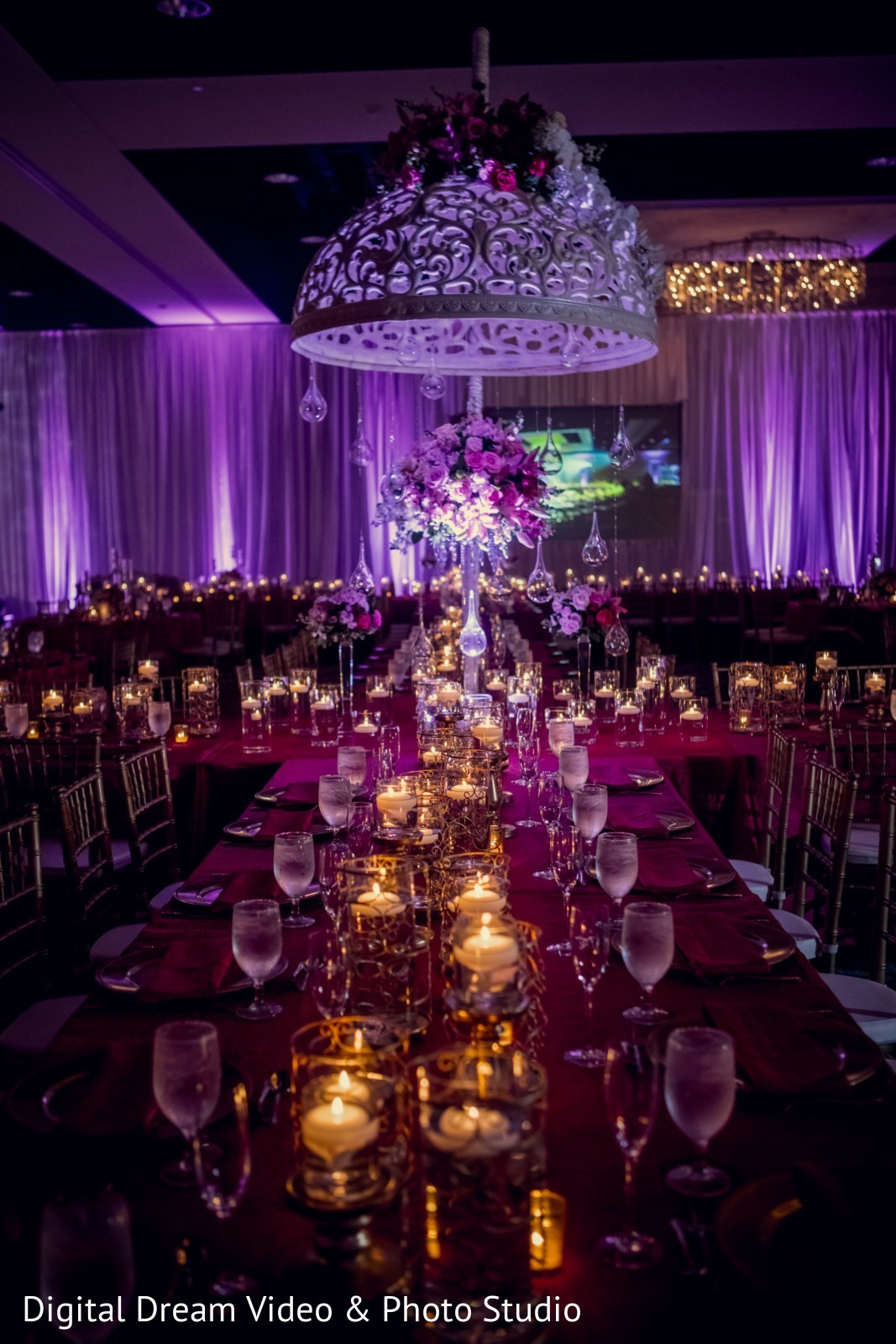 Gorgeous indian wedding reception table decorations | Photo 142202