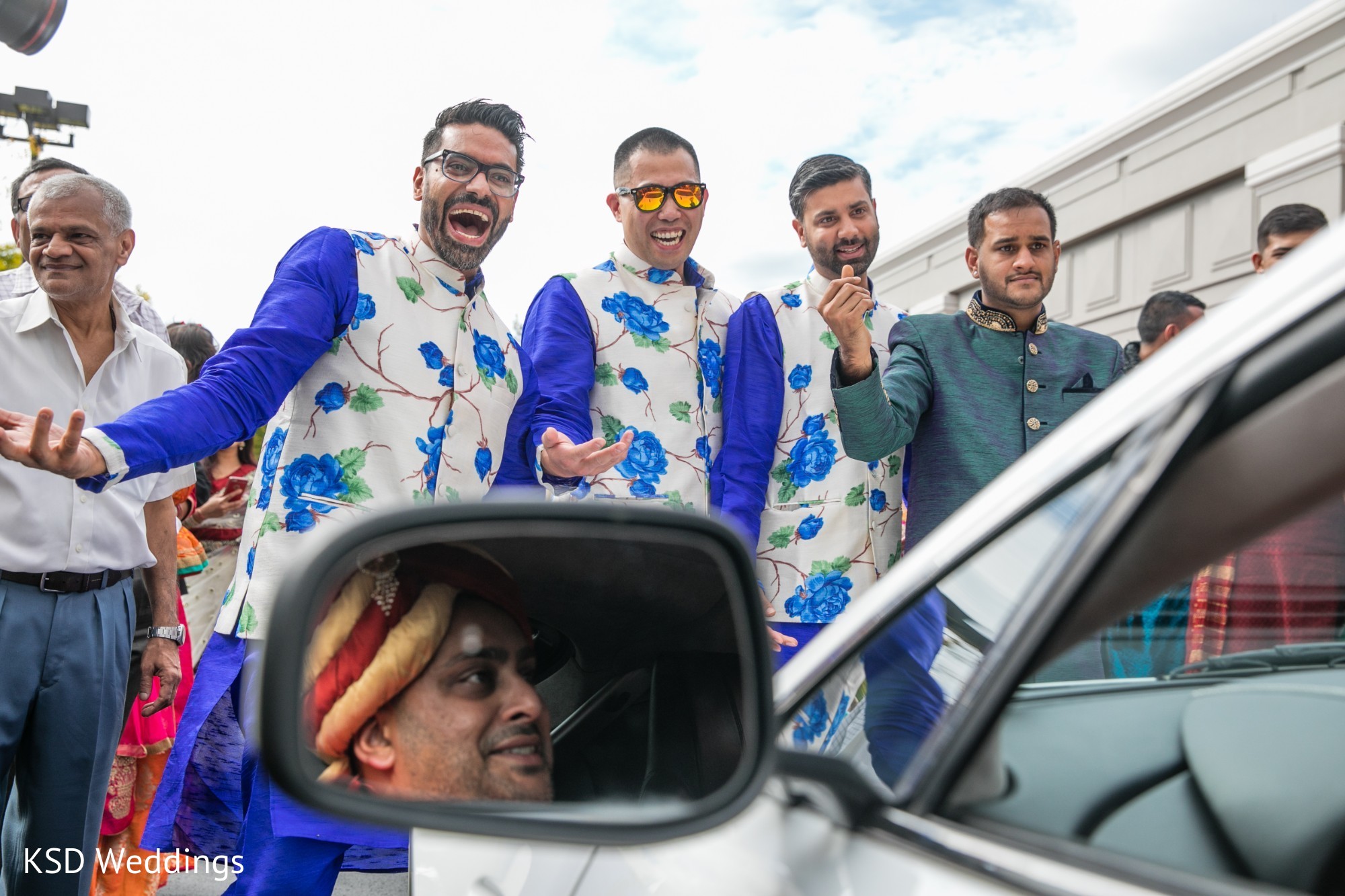 Traditional post-ceremony traditions. | Photo 147374