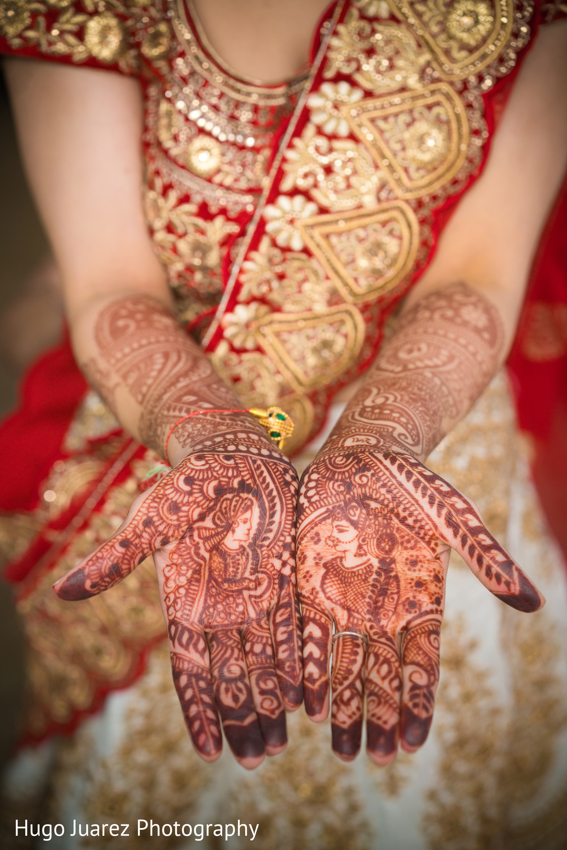Adorable Indian bride hand mehndi design. | Photo 150149