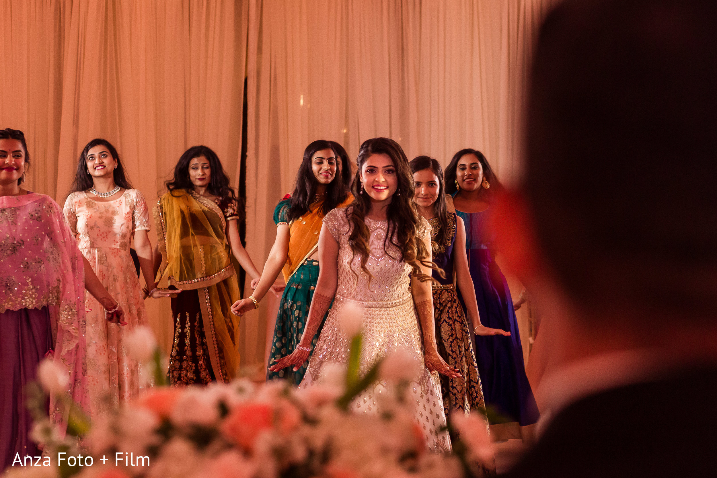 Traditional Indian bride wedding reception choreography. | Photo 150816
