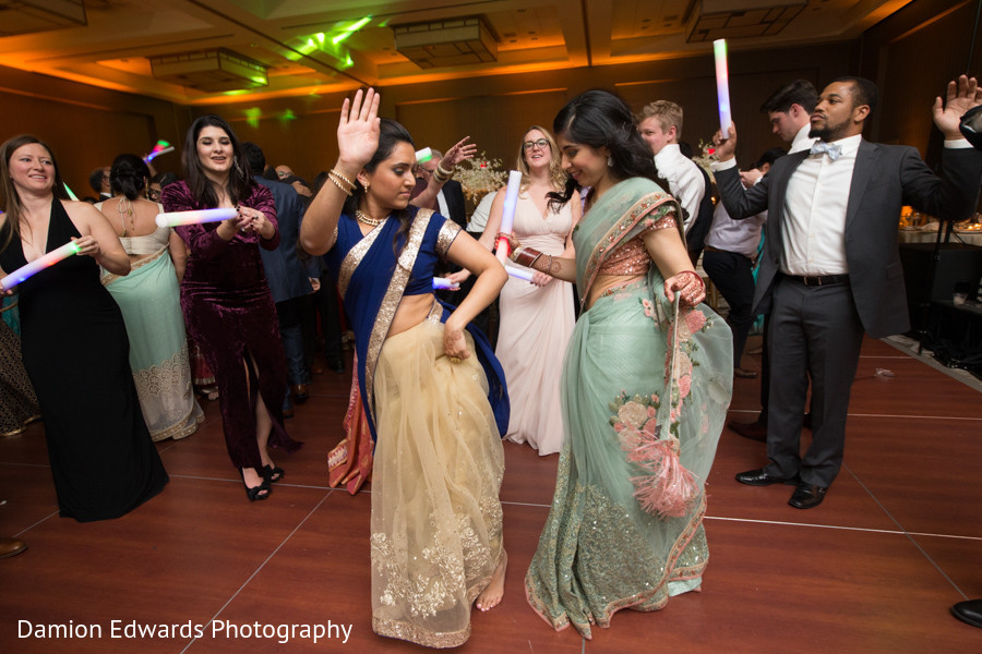 Indian wedding guests dancing | Photo 155755
