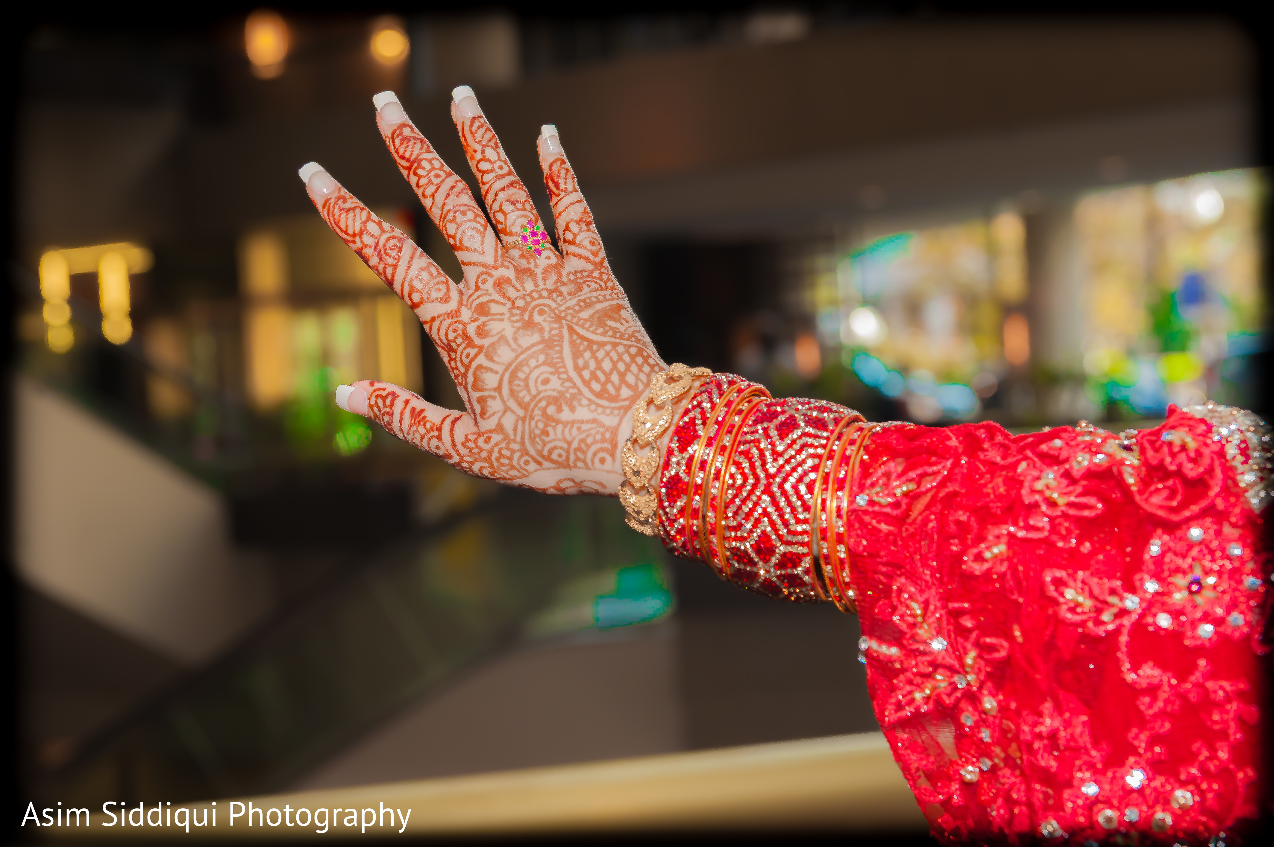 Maharani showing her mehndi designs | Photo 161814