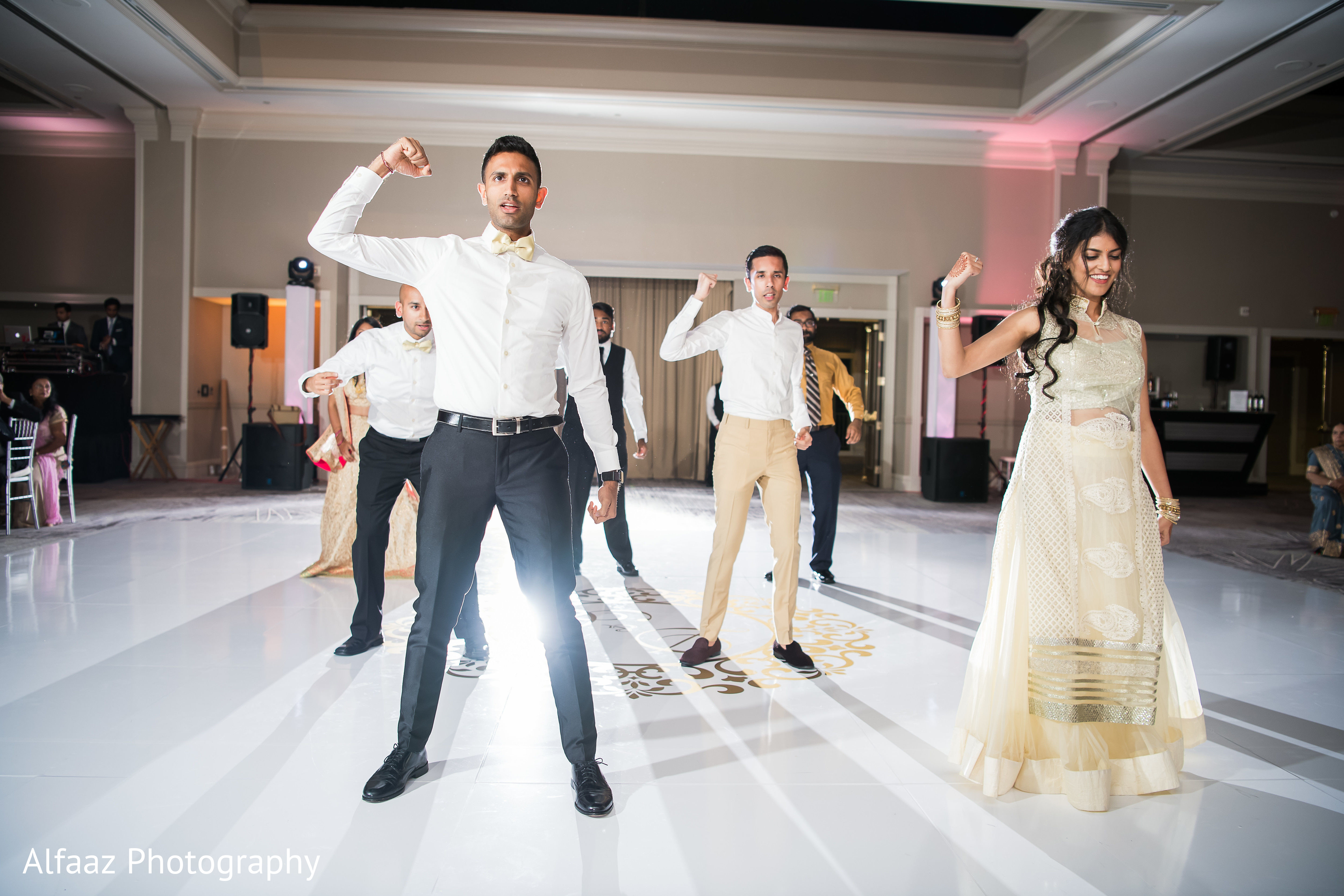 Indian wedding reception dance performance | Photo 164056