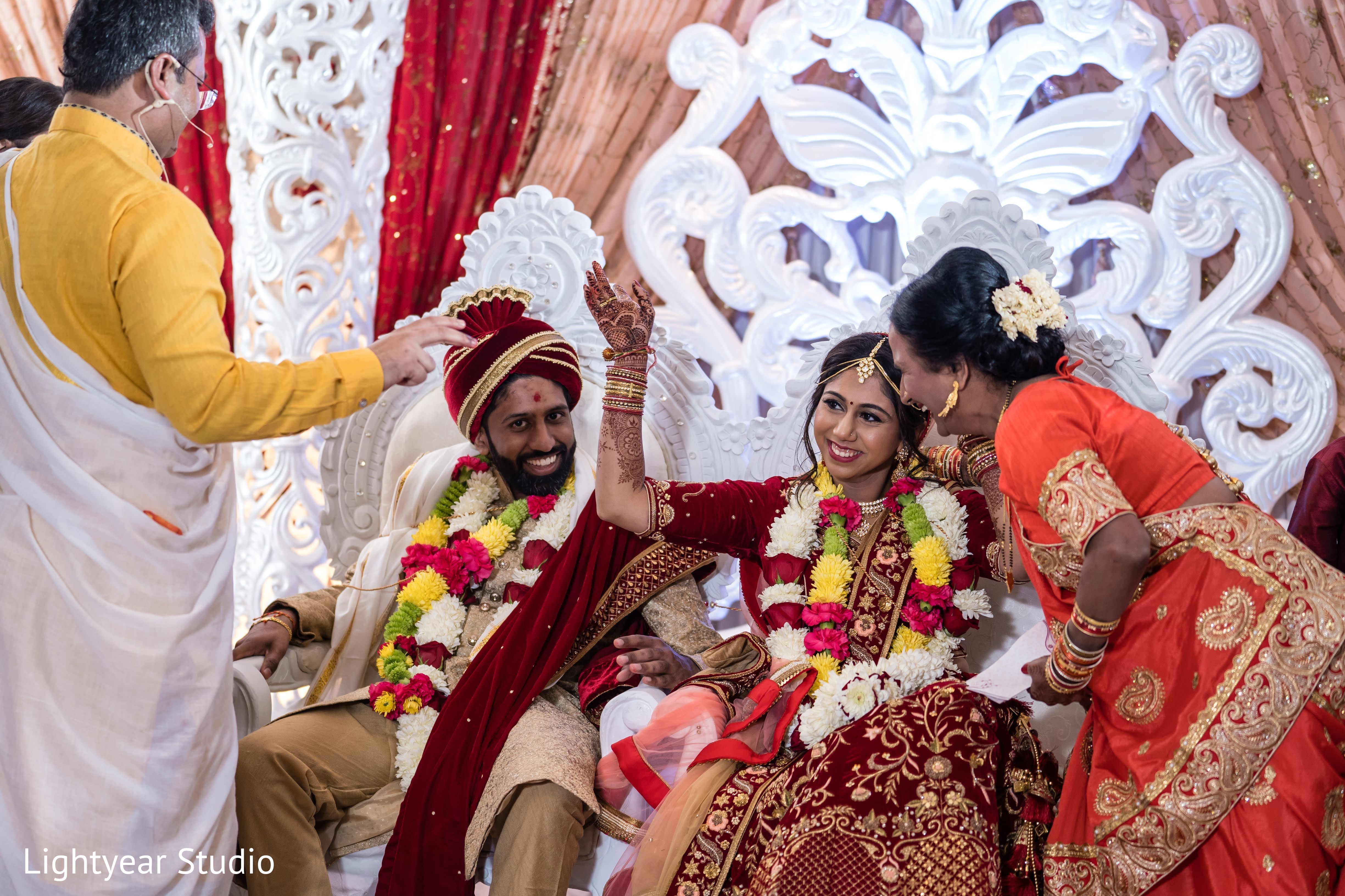 Indian bride and groom's fun moment | Photo 171087