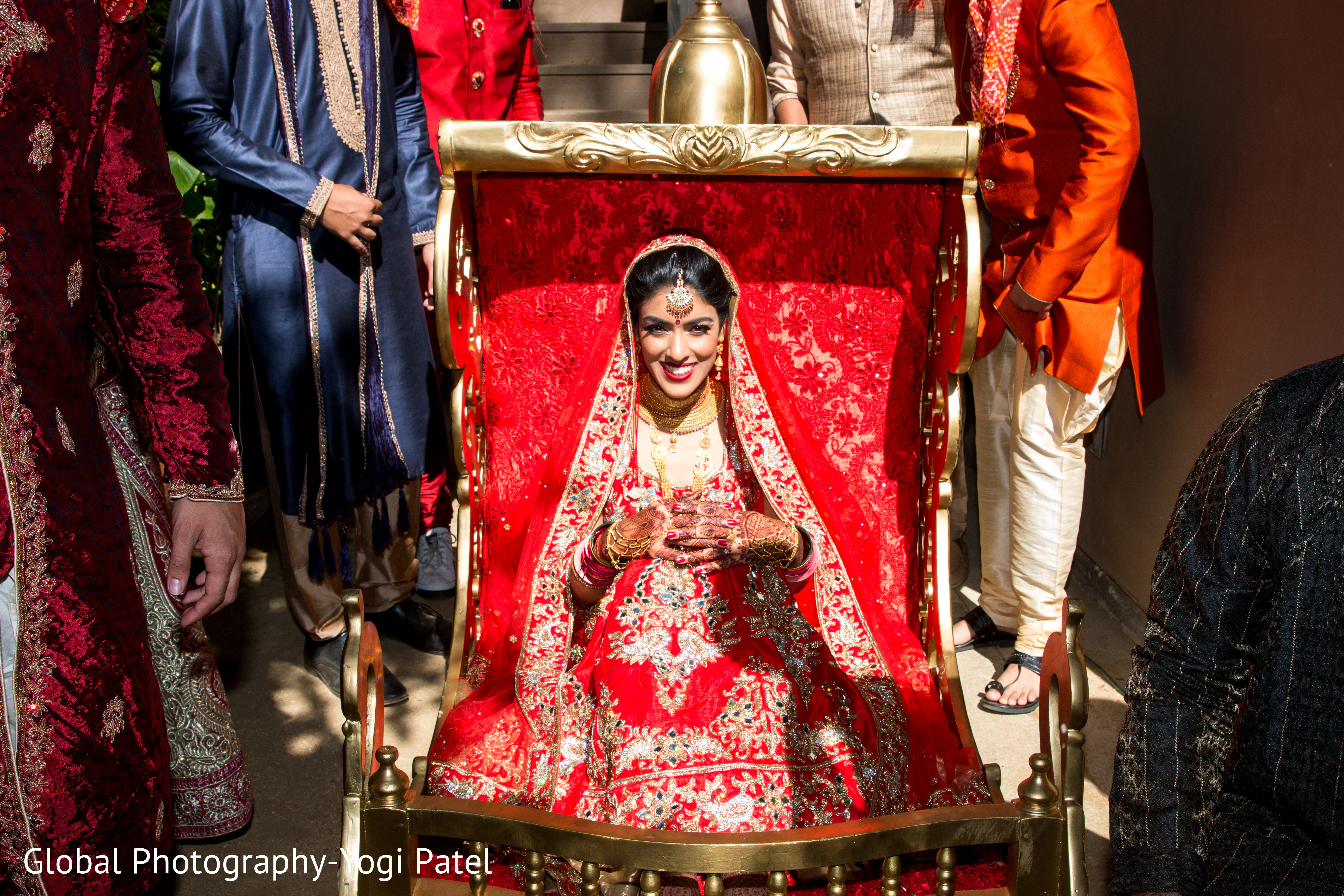 Indian bride's grand entrance | Photo 173801