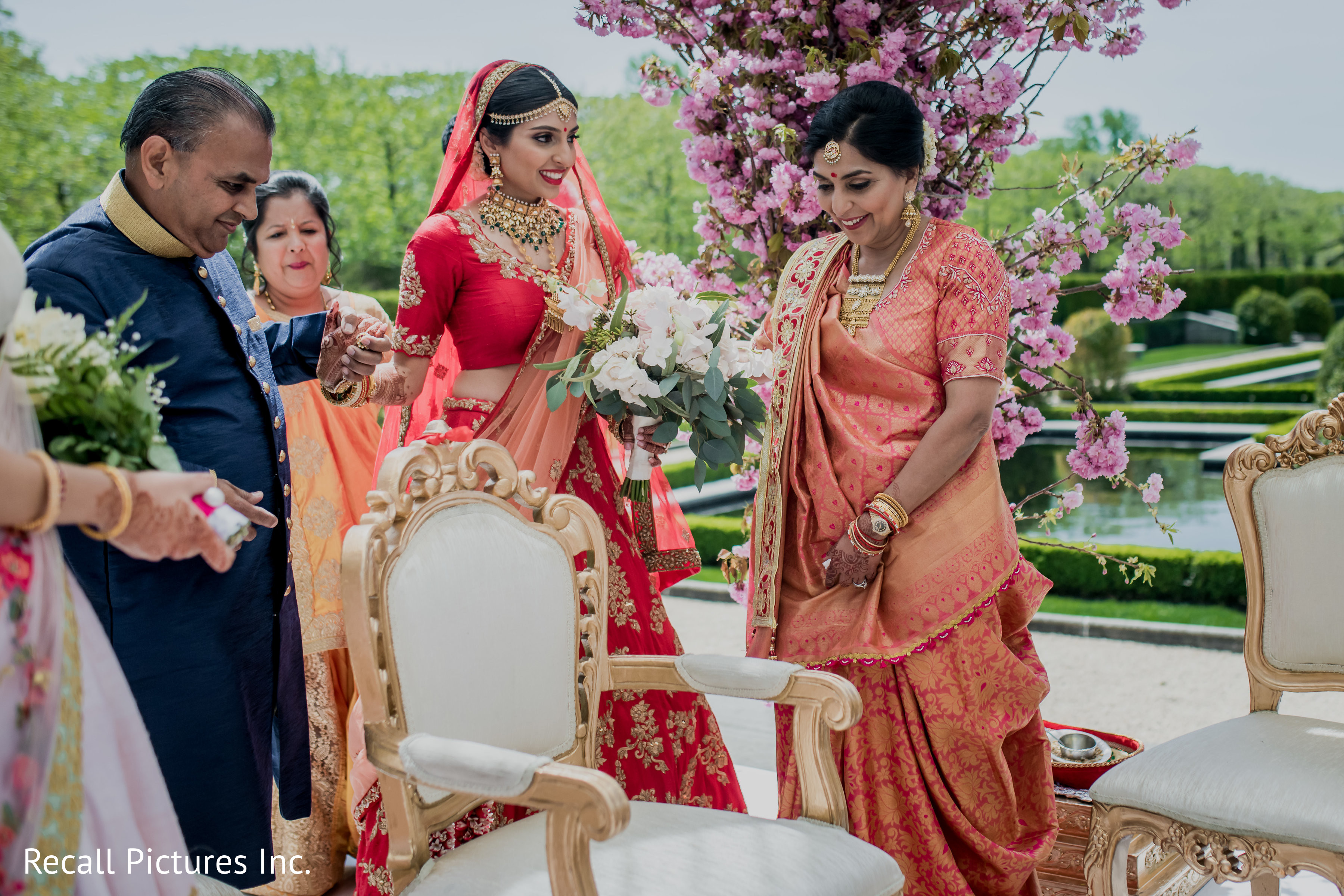 Indian bride at her wedding ceremony | Photo 177343