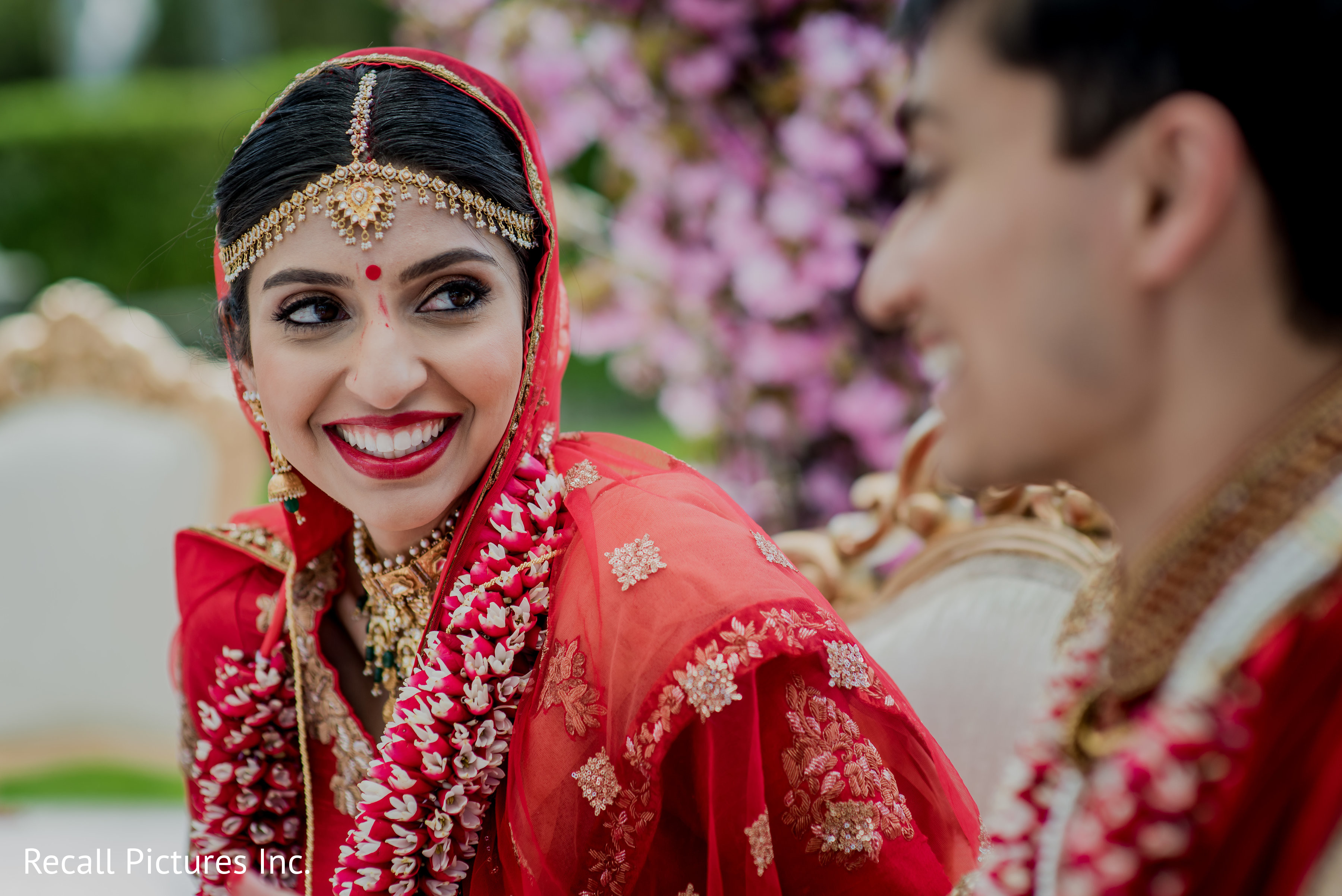 Indian bride smiling photography | Photo 177372