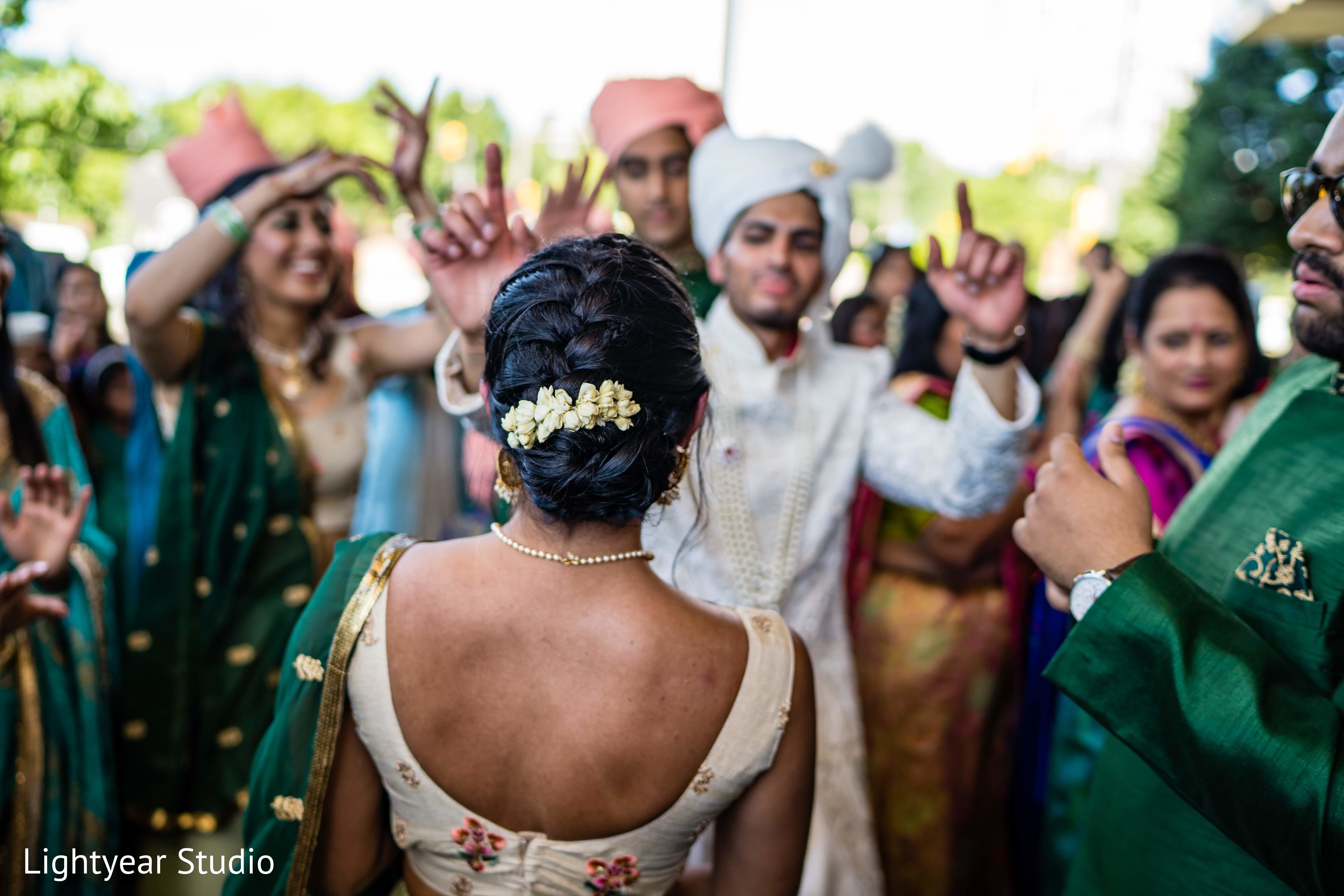 Indian groom's baraat procession. | Photo 179415