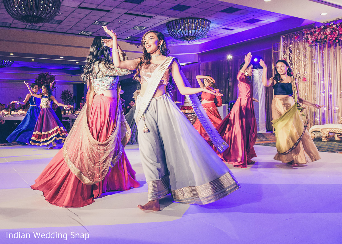 Traditional indian wedding dance performance | Photo 180453
