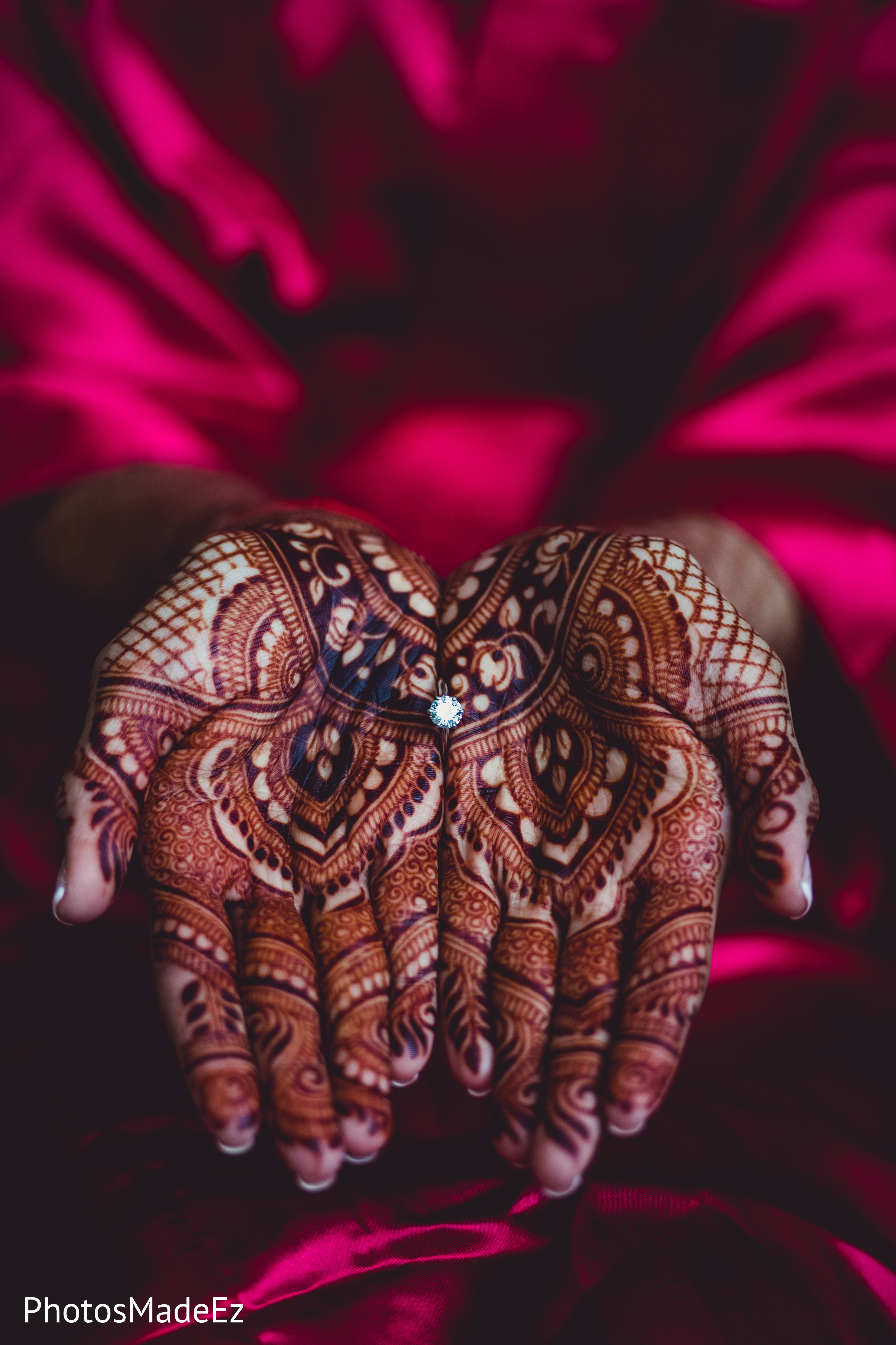 Impressive indian mendhi art with rings | Photo 183001