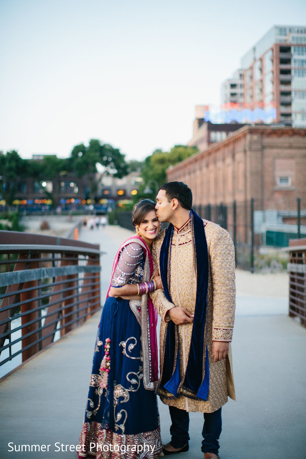 Glowing indian couple capture | Photo 183235