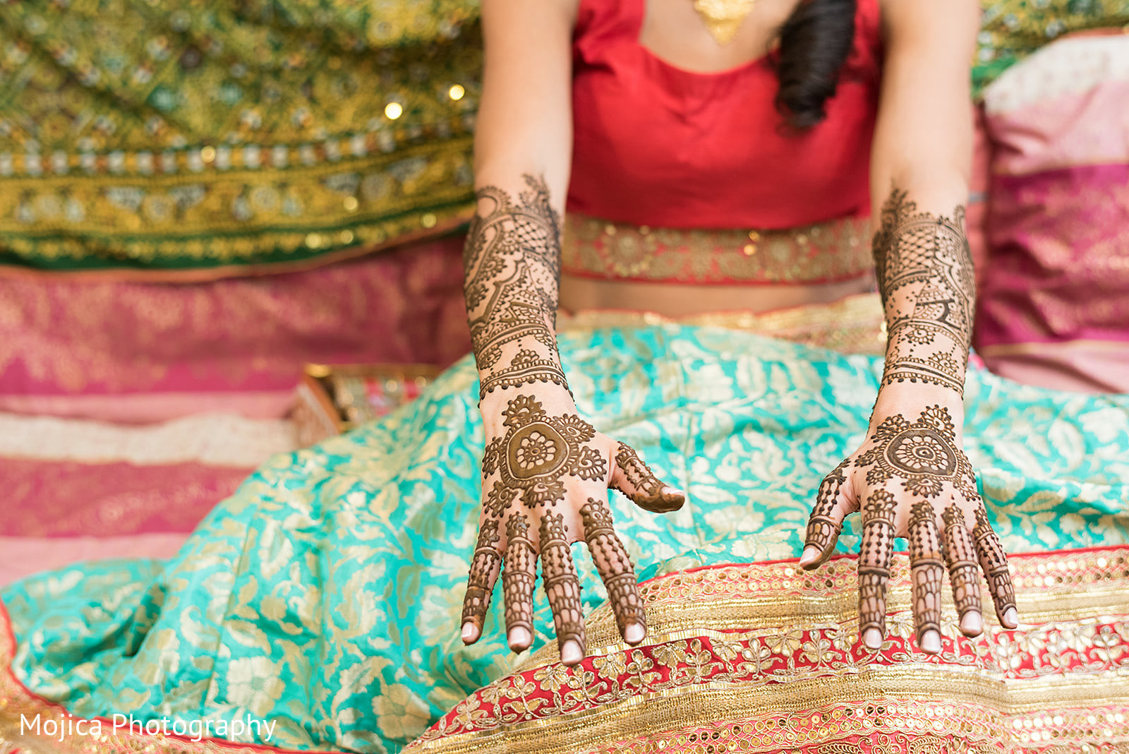 Marvelous Indian bride mehndi art done on her hands. | Photo 183352