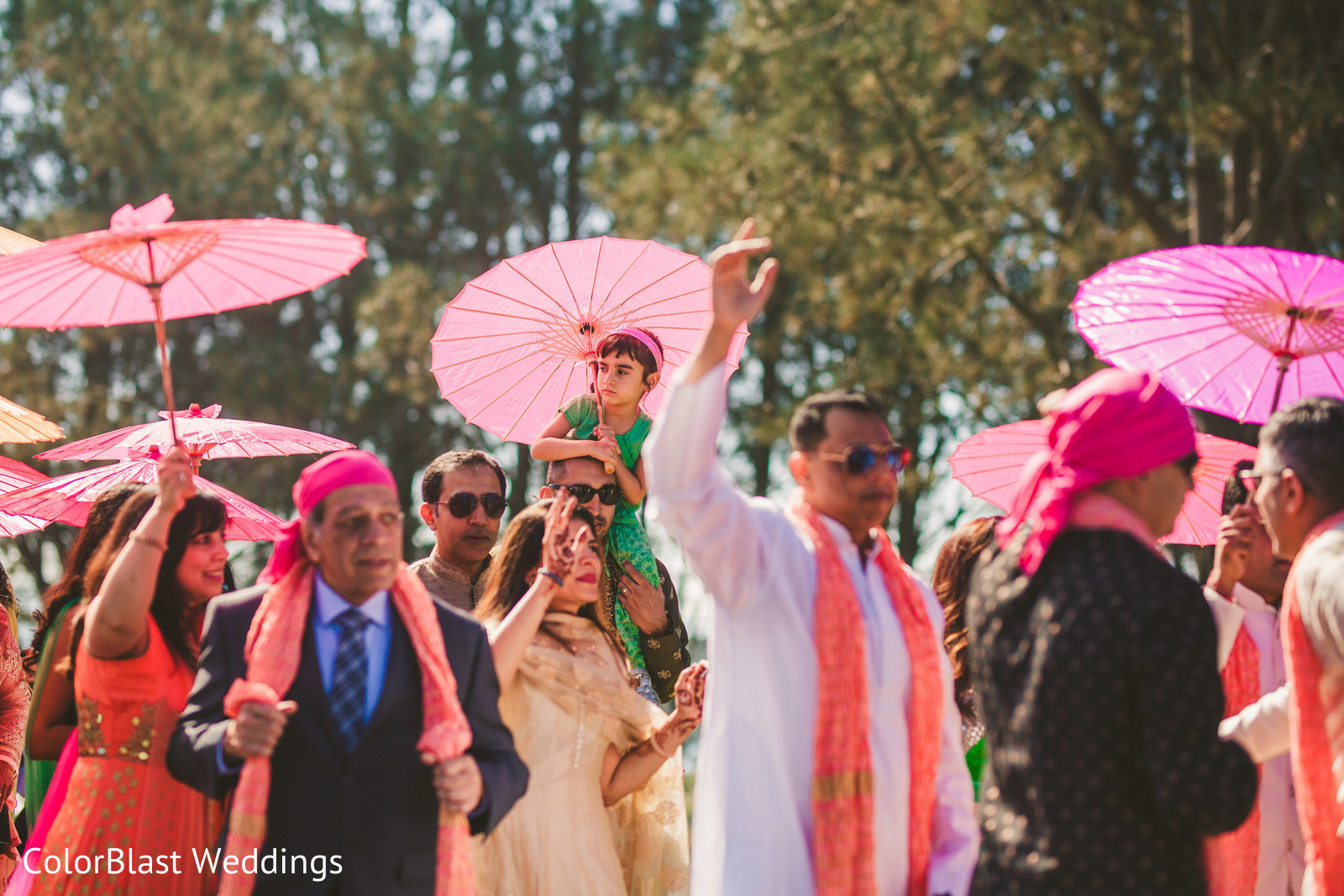 Take a look at this traditional baraat procession | Photo 185358