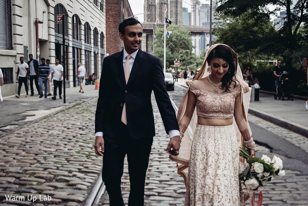 Enchanting Indian couple holding hands. | Photo 190712