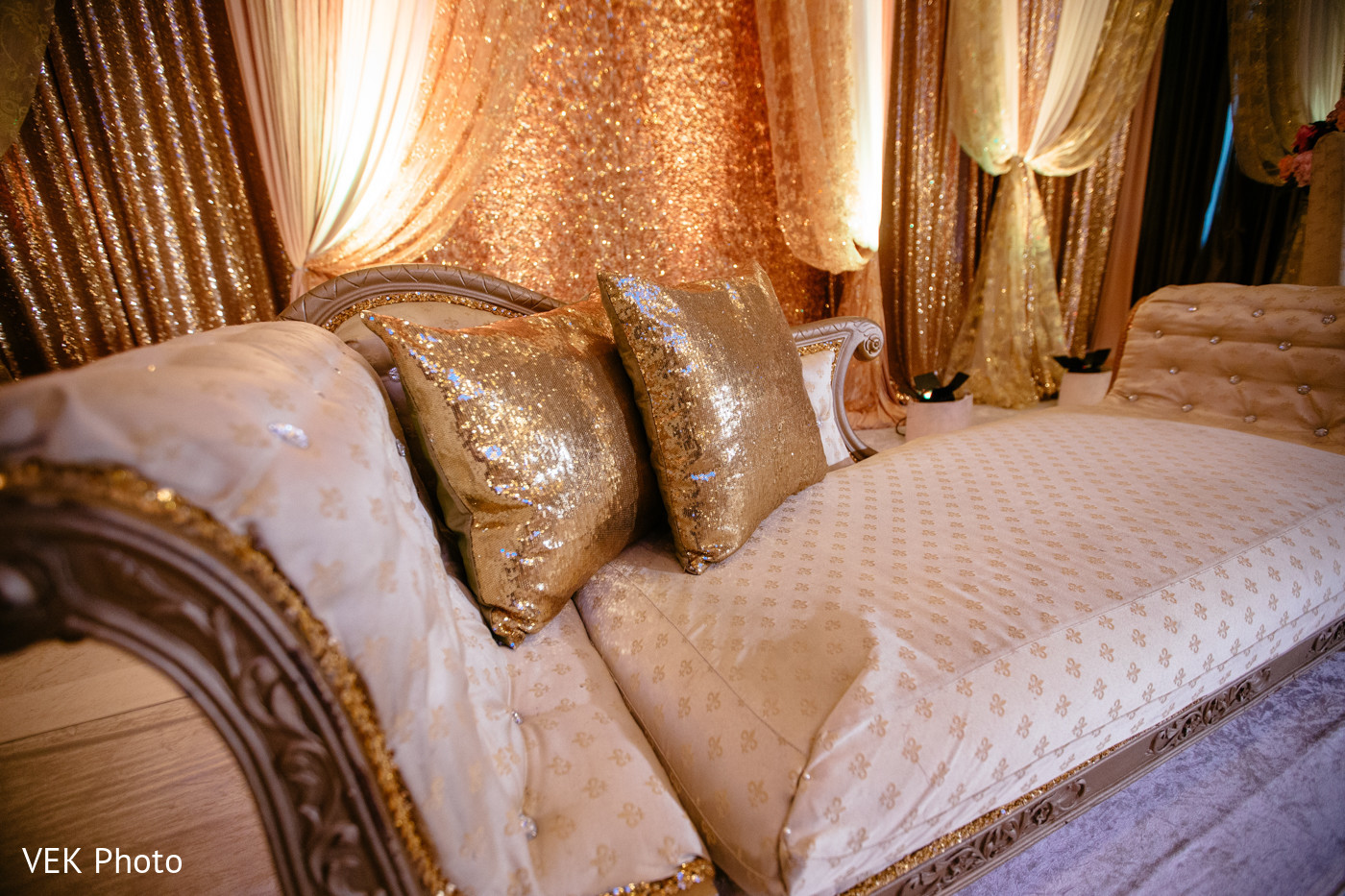 Astonishing Indian wedding reception stage decor. | Photo 195268