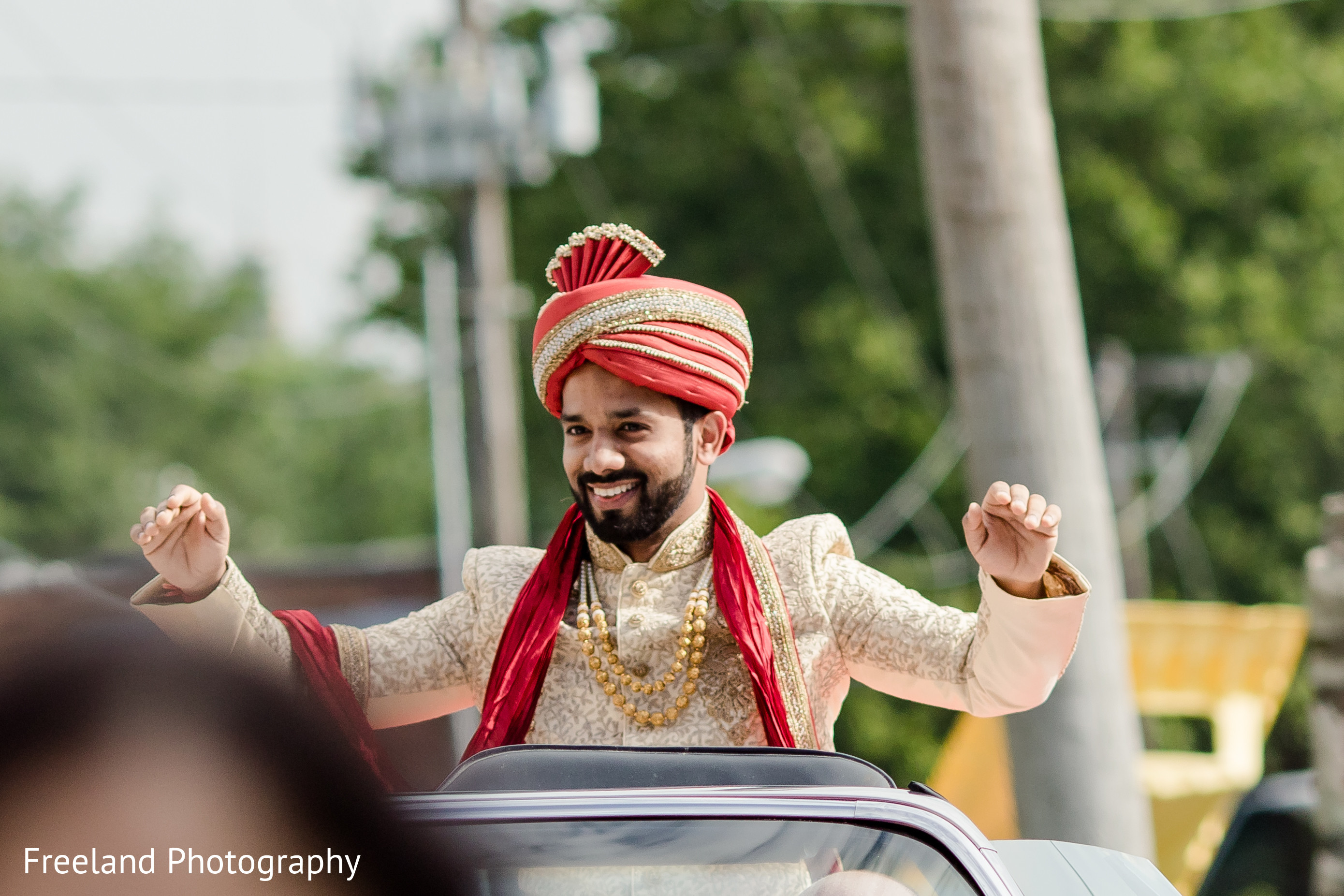 Joyful indian wedding baraat procession | Photo 195643