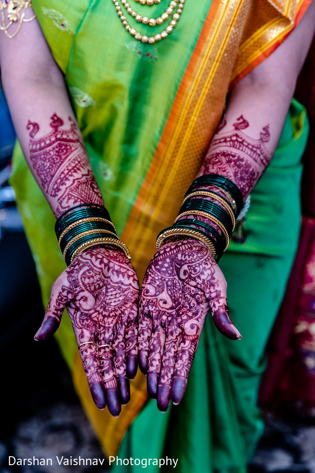 Mehndi design details for the Indian bride | Photo 198322