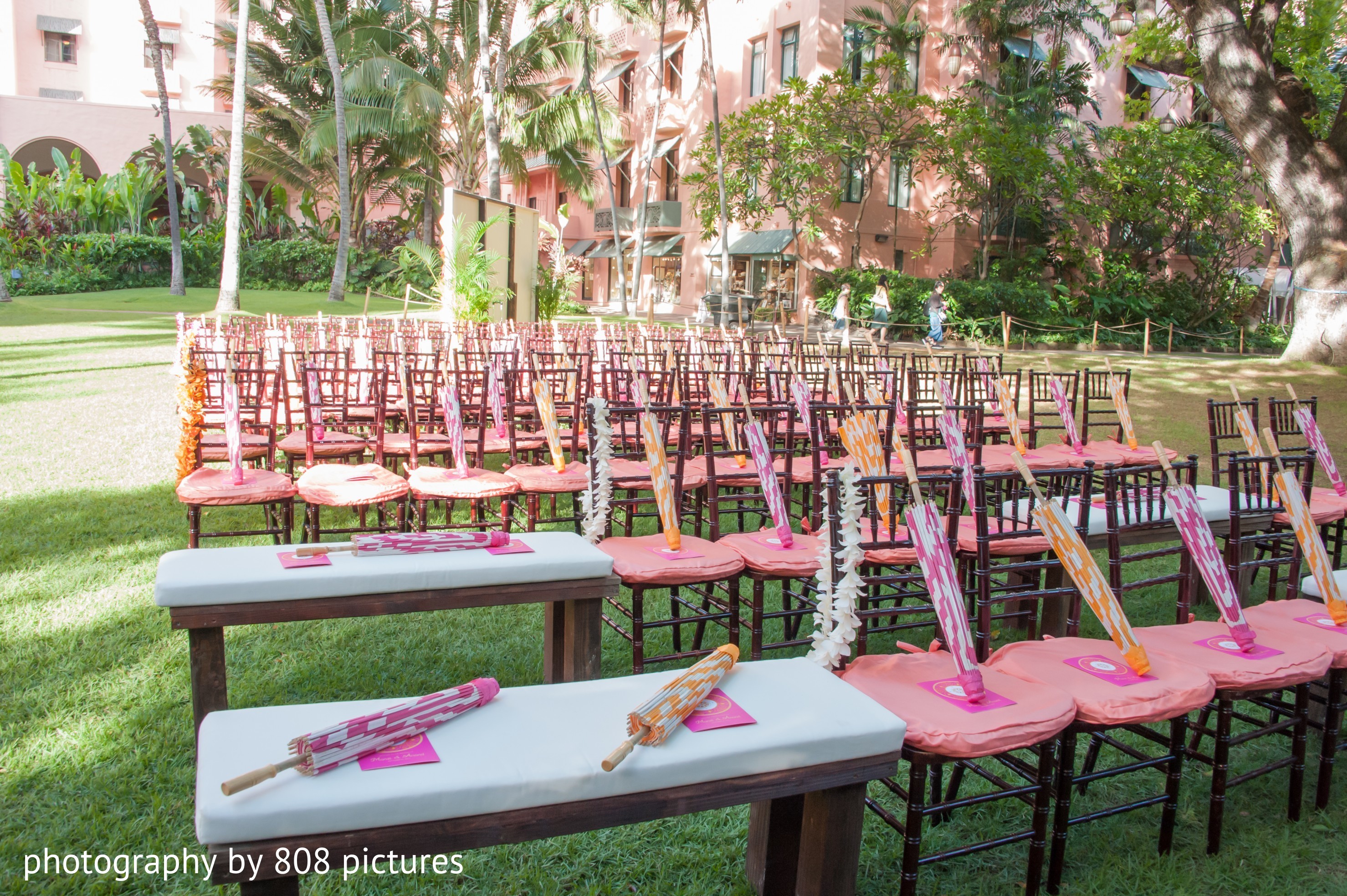 Overview of the chair setup for the Indian wedding | Photo 204343