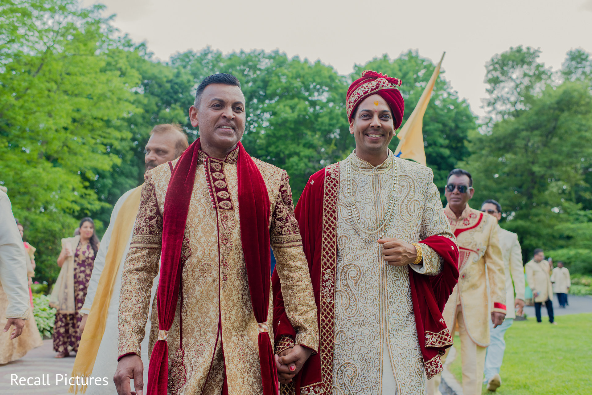 Indian groom walking at his baraat procession. | Photo 218628