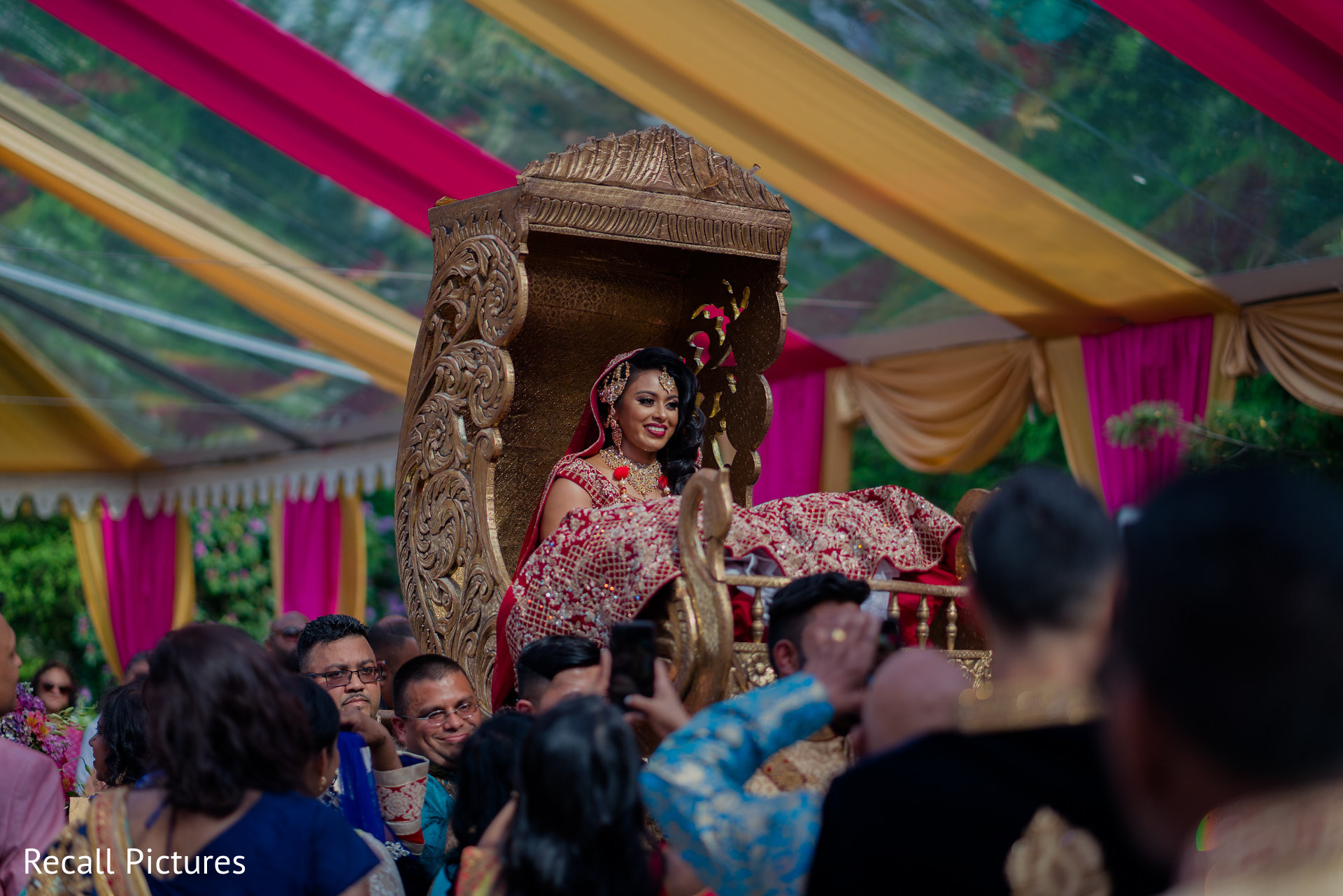 Impressive indian bride's doli entrance. | Photo 218657