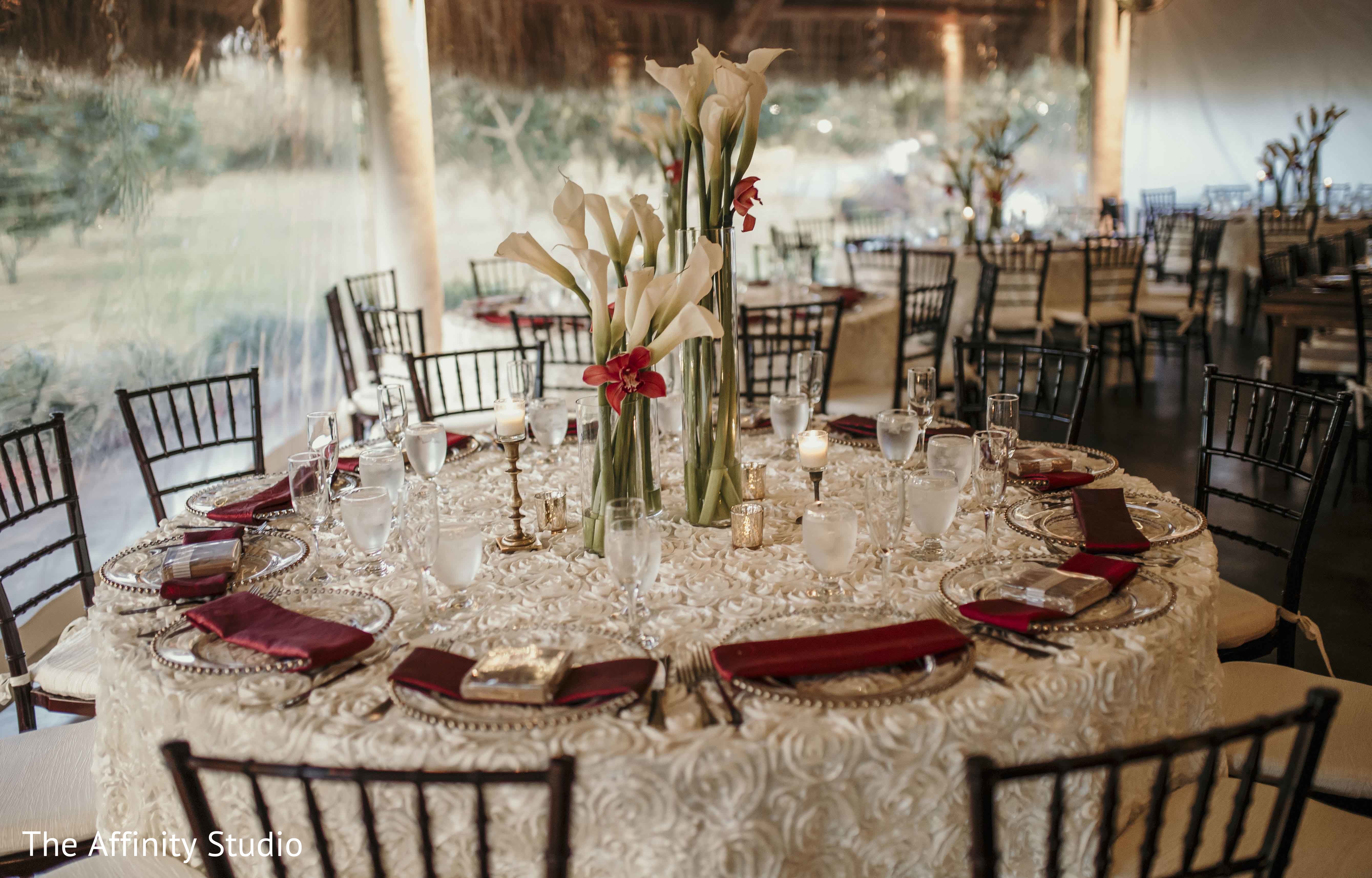 Elegant Indian wedding table setup. | Photo 222601