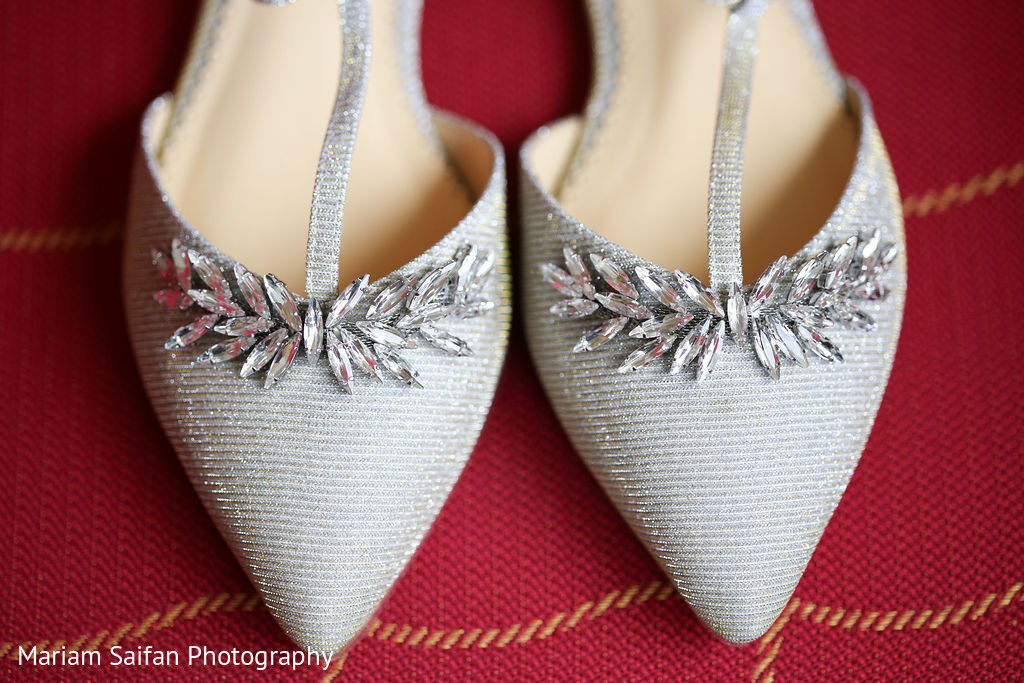 Incredible Indian bride's ceremony shoes. | Photo 229121