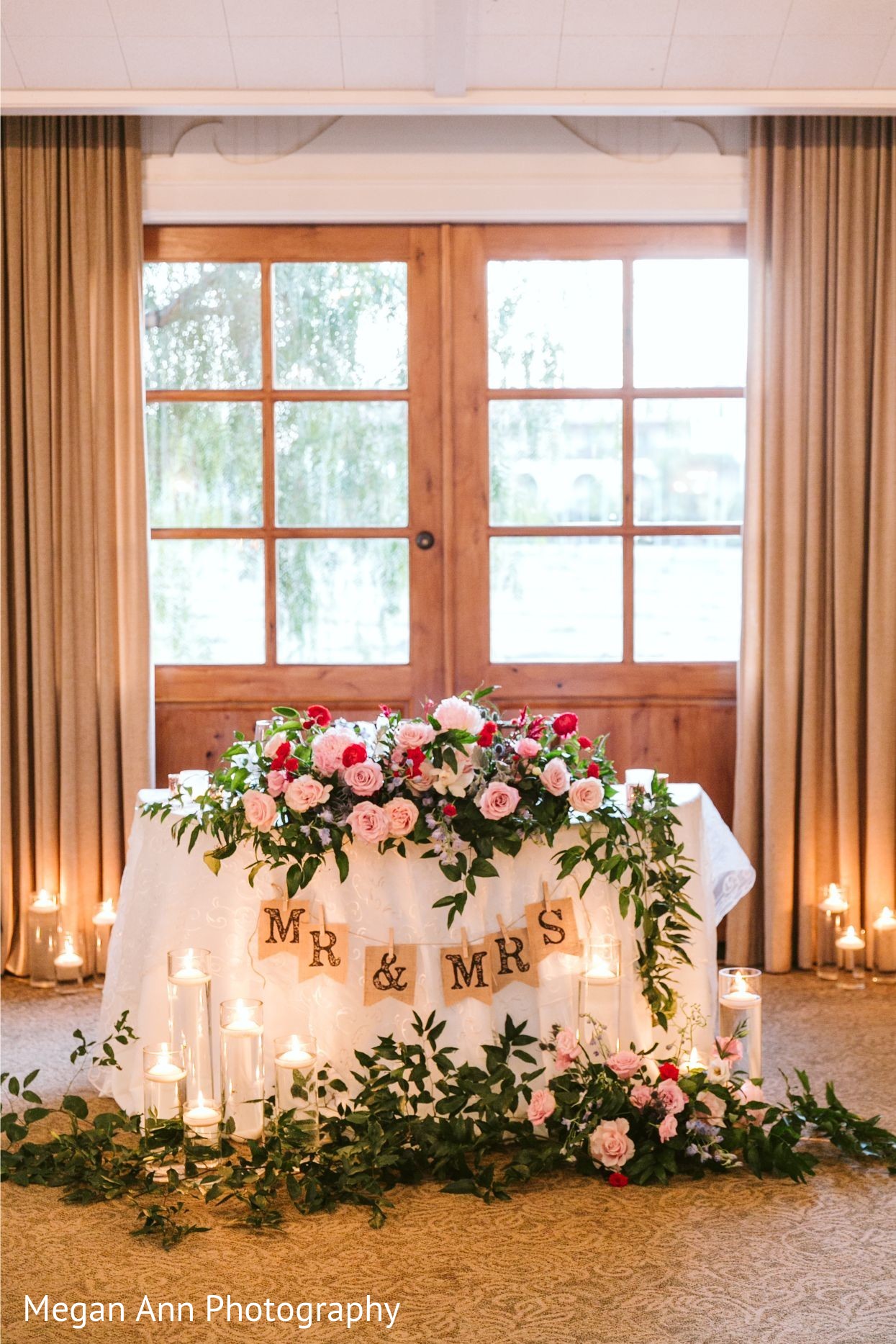 Indian couple's reception table. | Photo 229266