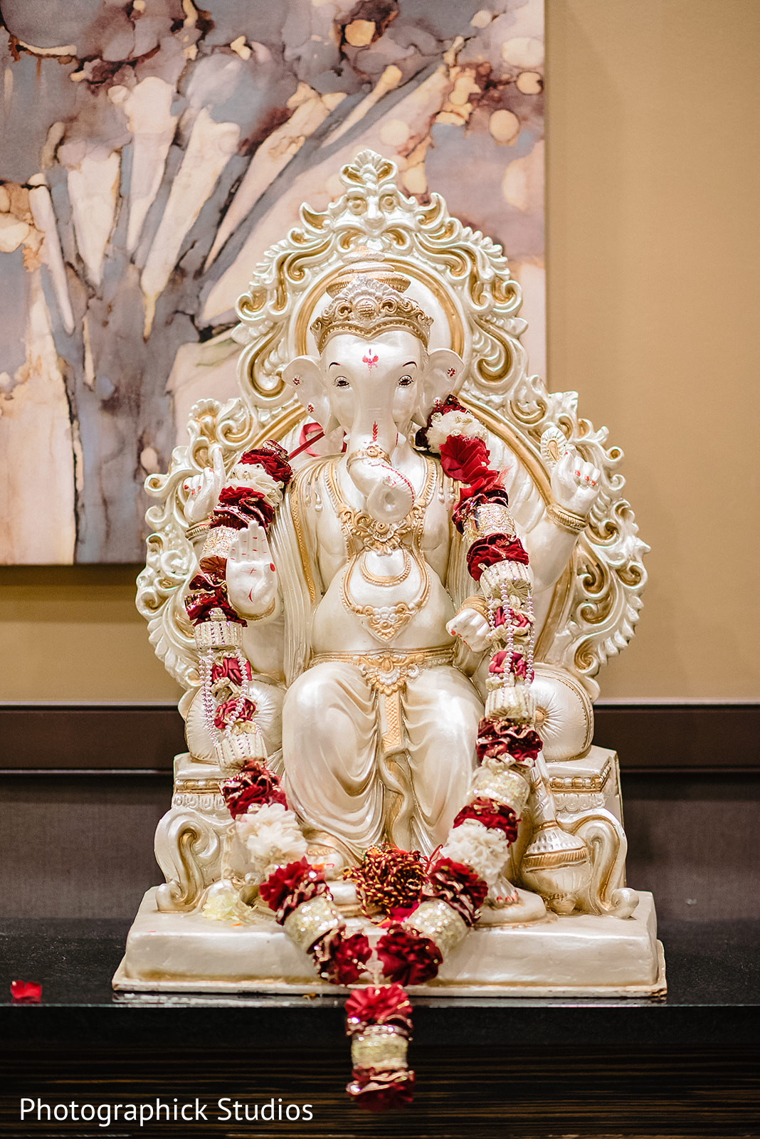 Stunning Ganesha Puja for Indian wedding decoration. | Photo 230928