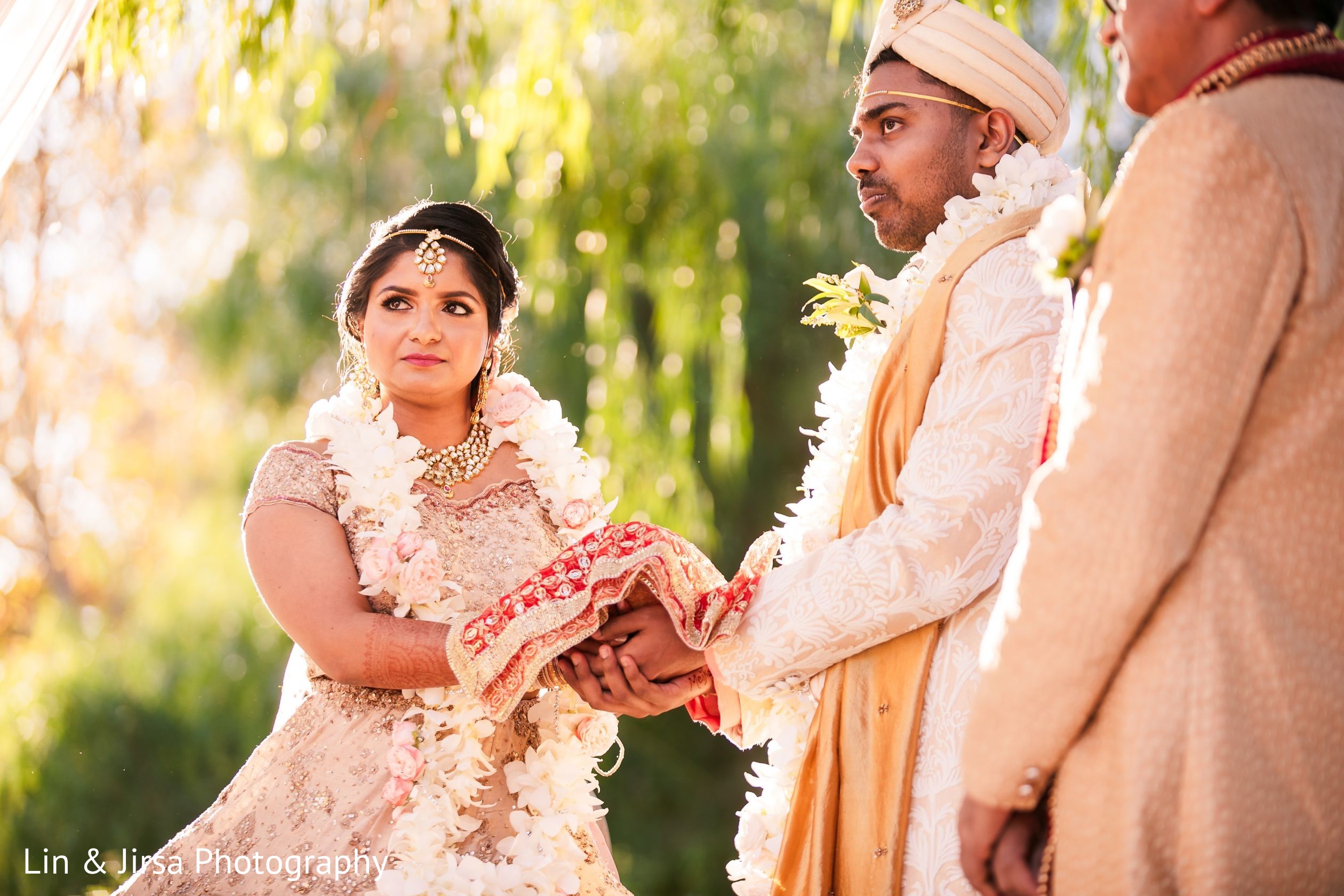 Enchanting Indian bride capture during ceremony | Photo 234999