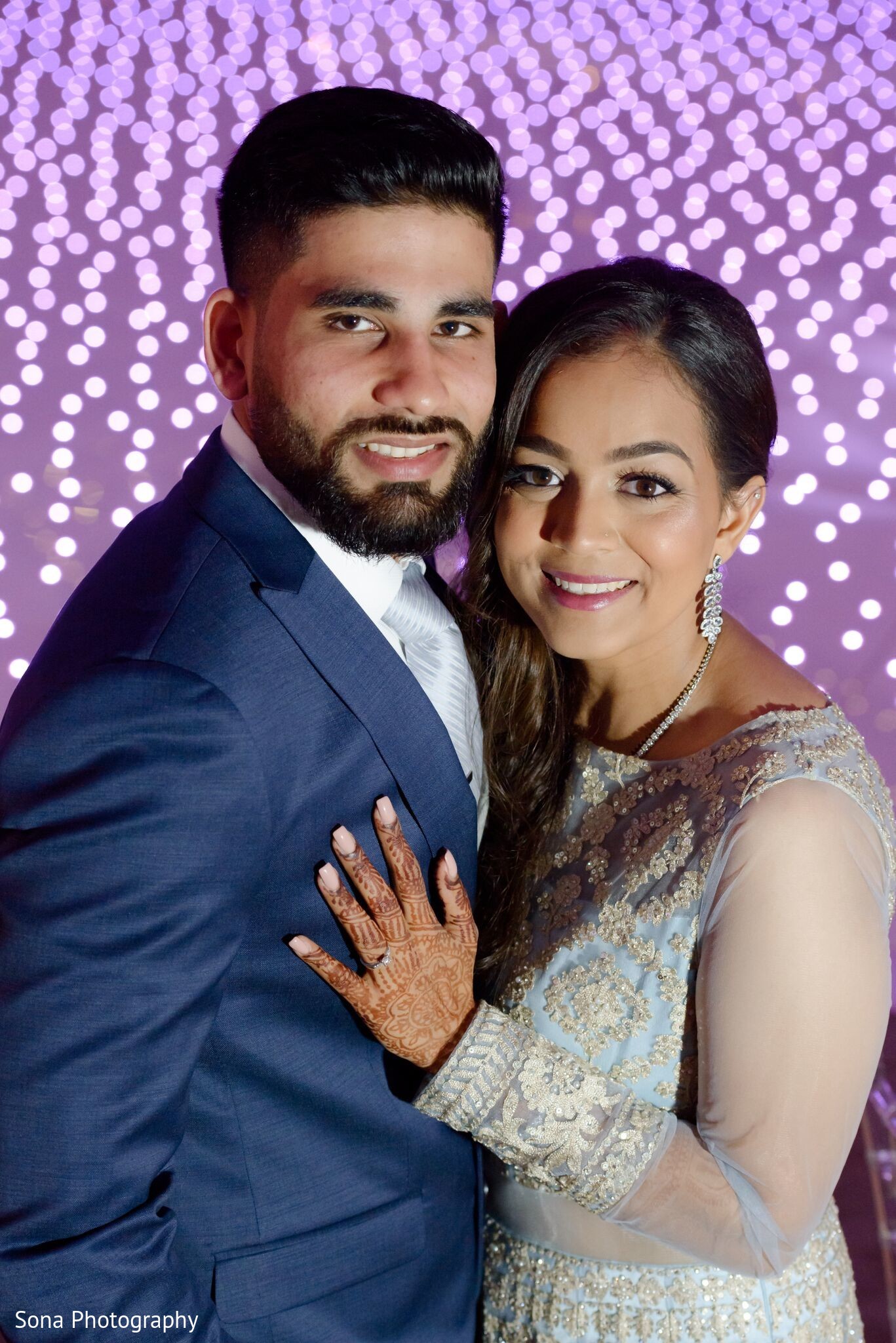 Beautiful indian couple's portrait | Photo 248421