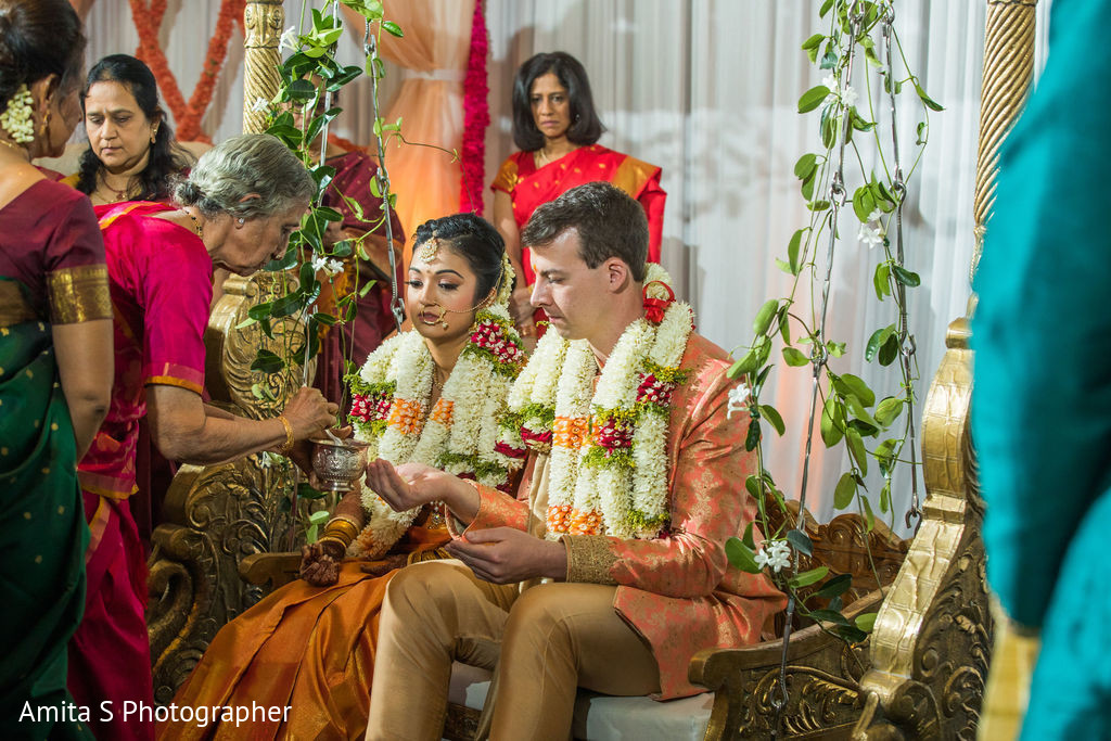 Maharani and raja during wedding ceremony. | Photo 255722