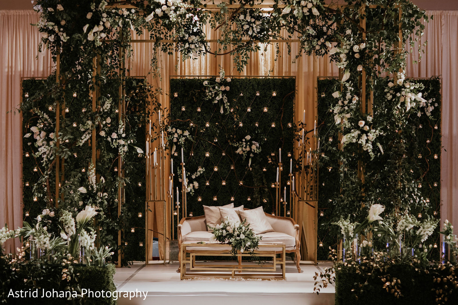 Gorgeous decor details of the gala. | Photo 256865