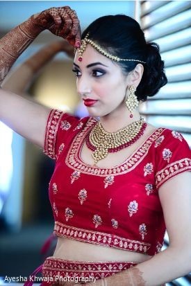 Incredible red and golden maharanis fashion. | Photo 258280