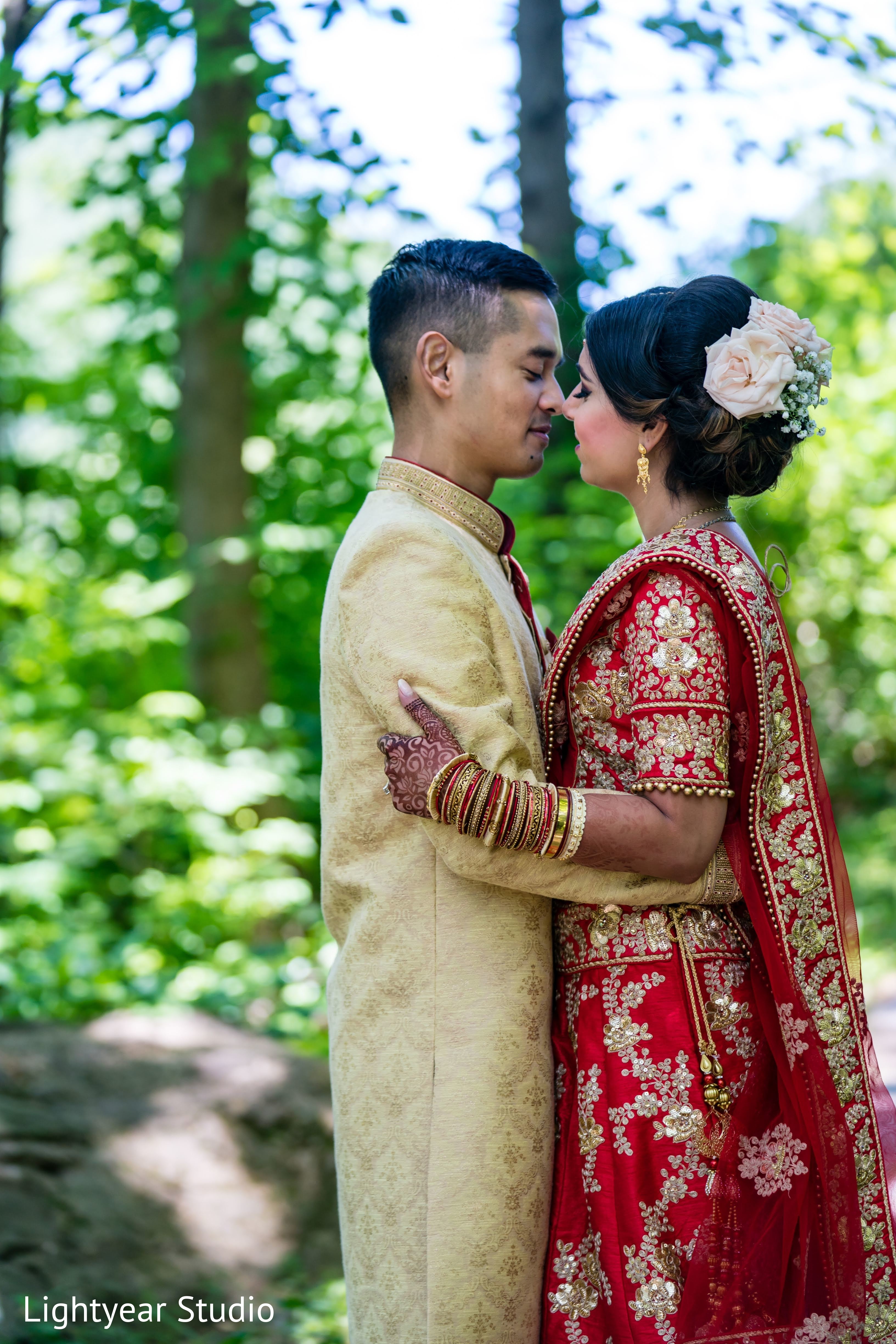 Indian groom and maharani wearing wedding clothes for photo. | Photo 258418