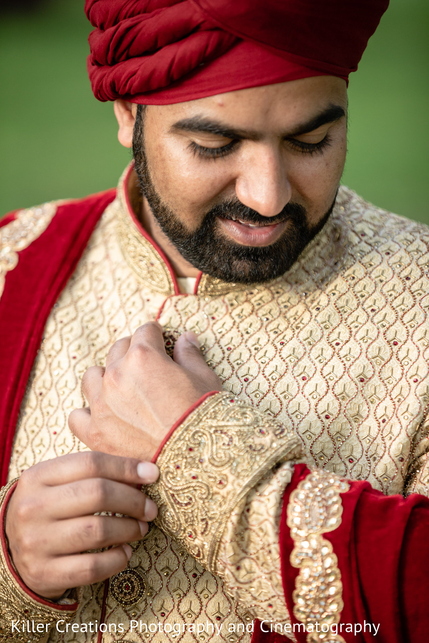 Indian groom wearing a golden sherwani. | Photo 259150