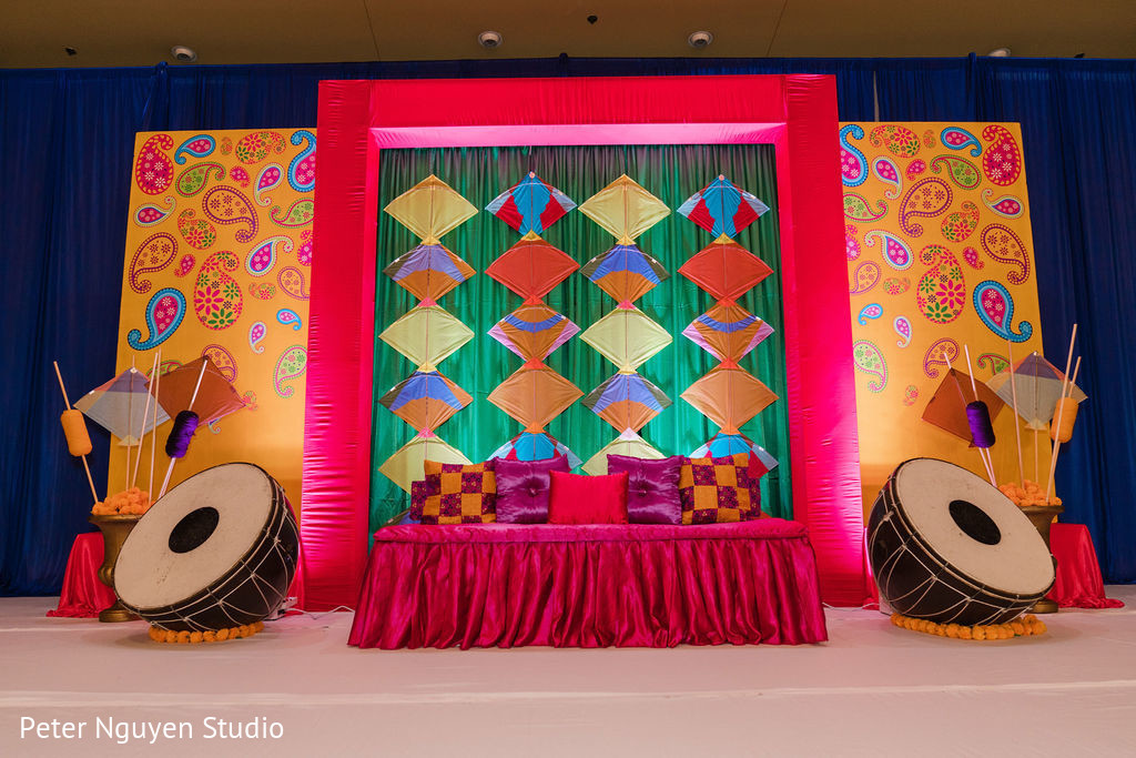 The decorated stage | Photo 262944