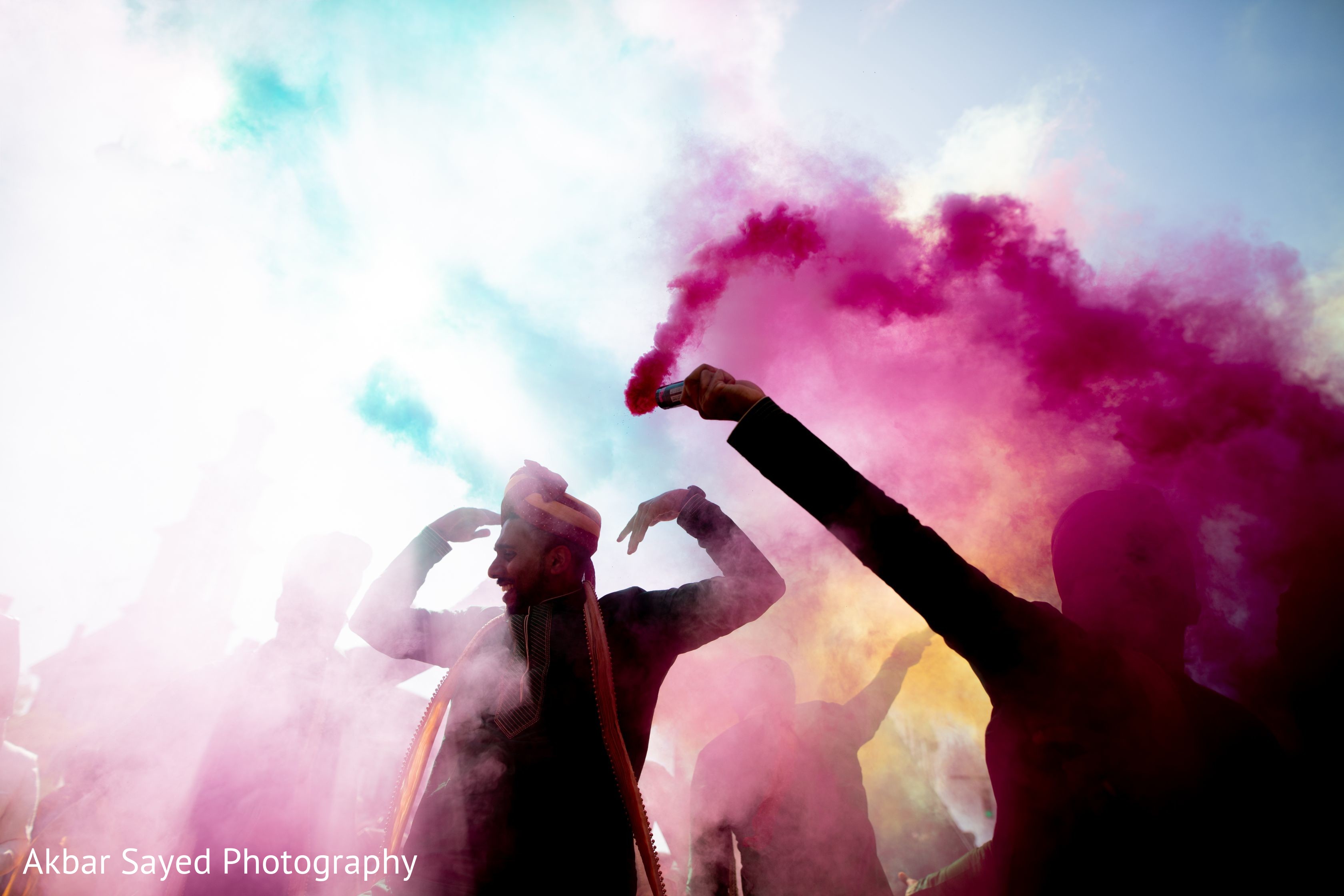 Indian pre-wedding colored smoke decoration. | Photo 270689