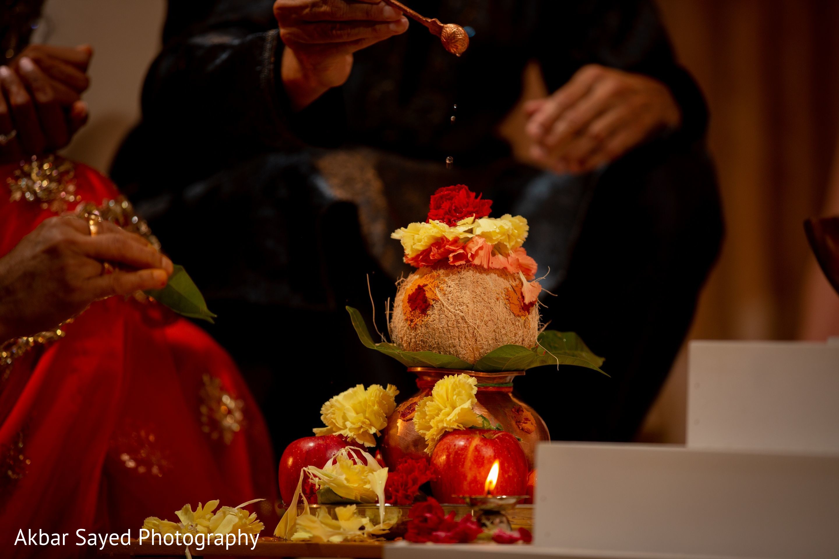 Indian wedding traditional coconut ritual. | Photo 270695