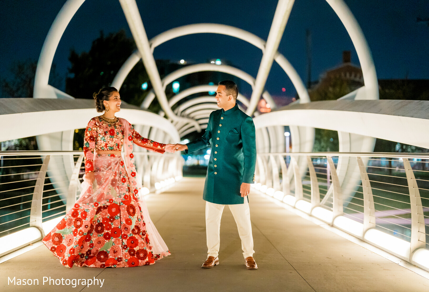Heartwarming Indian bride and groom photography | Photo 362807