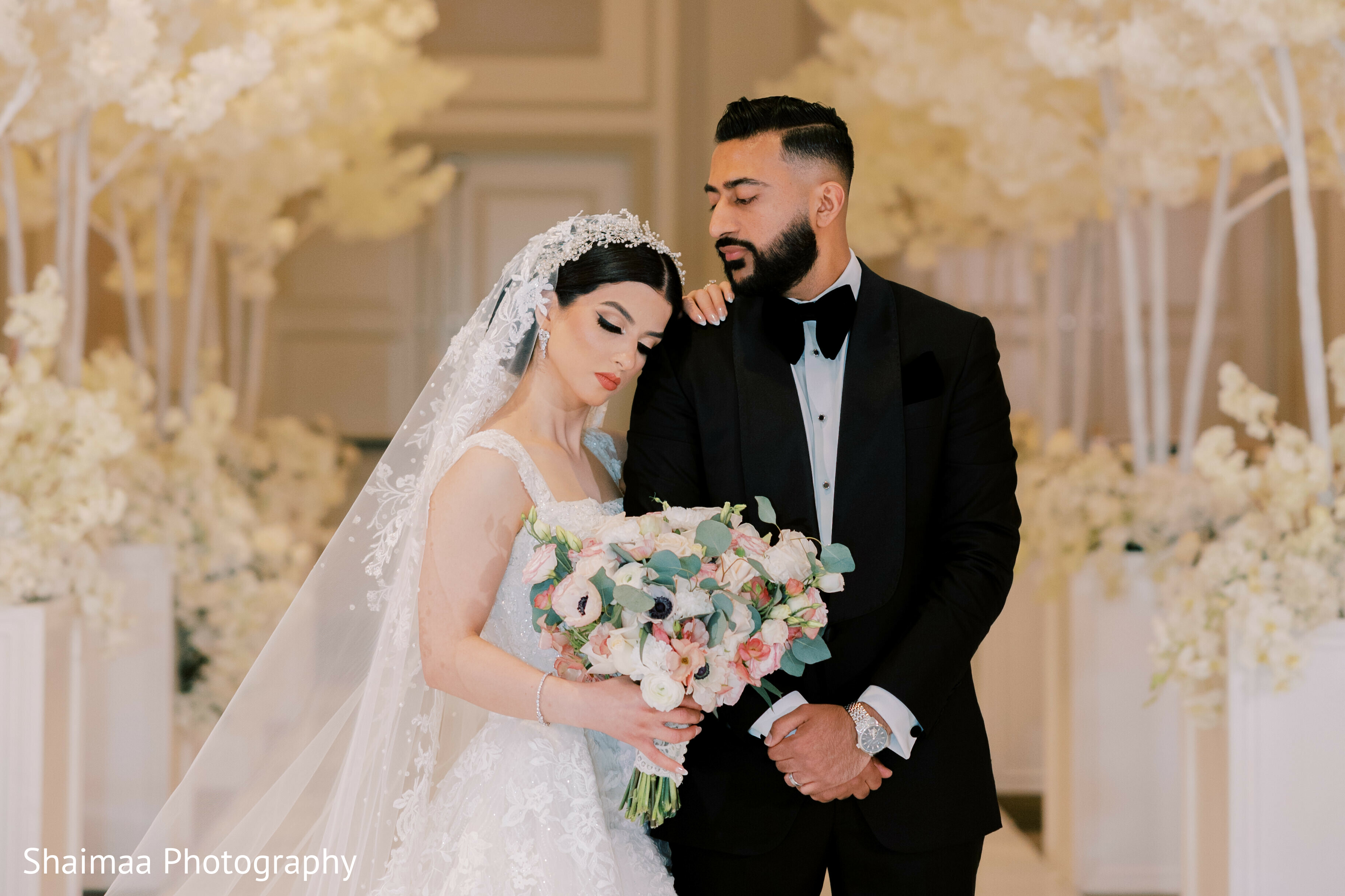 Beautiful married couple | Photo 385700