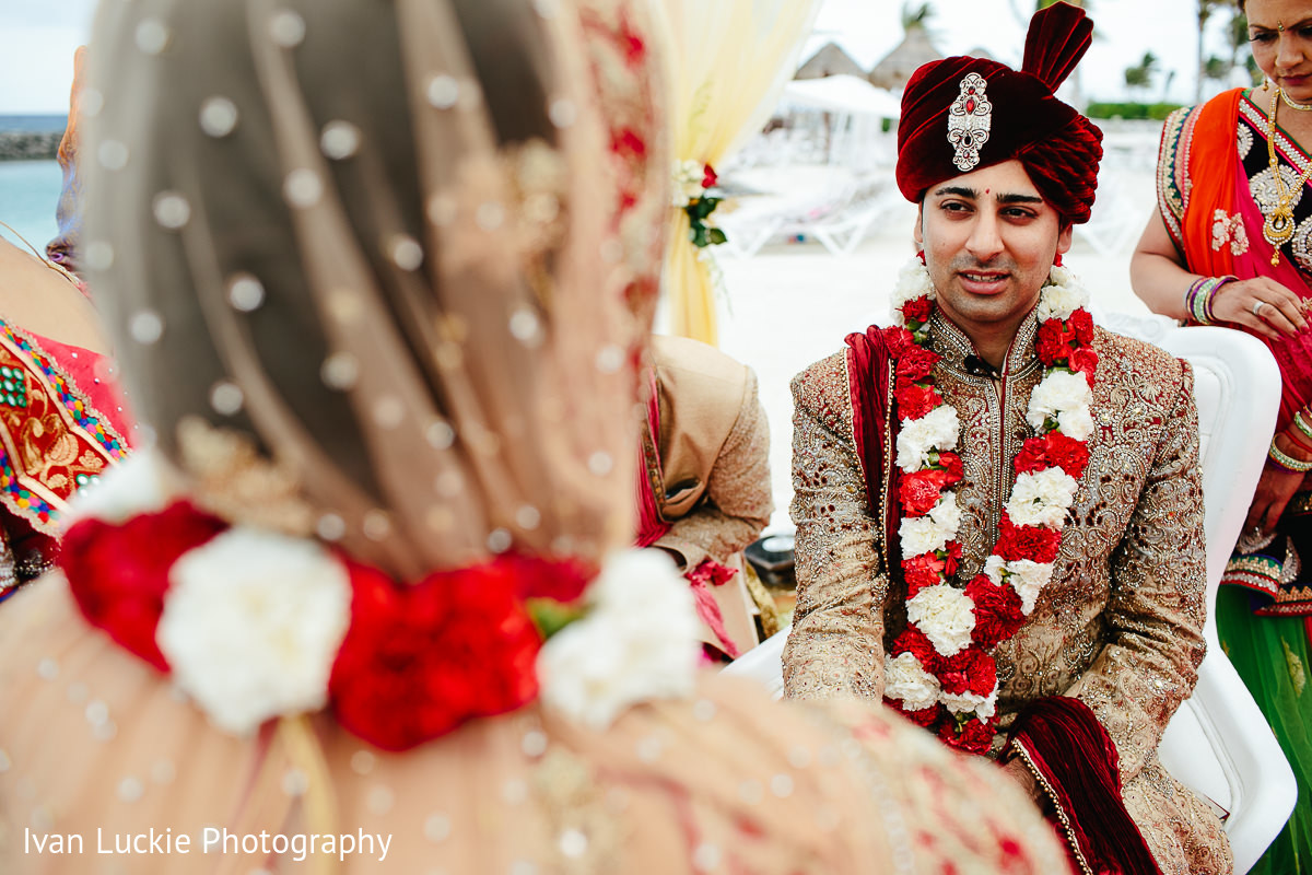 Indian groom at his wedding ceremony. | Photo 79105