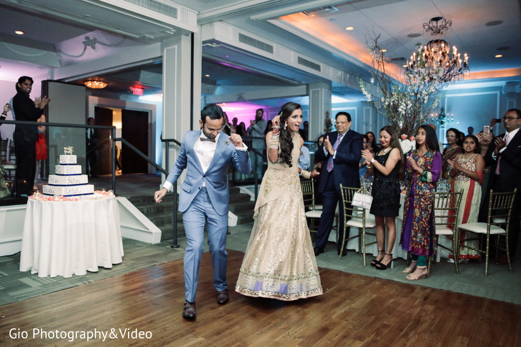 Indian bride and groom reception entrance. | Photo 82696