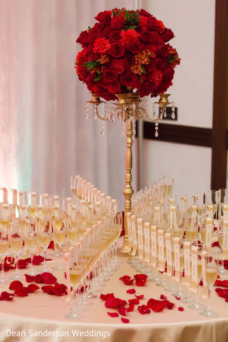 Beautiful red floral centerpiece. | Photo 85718